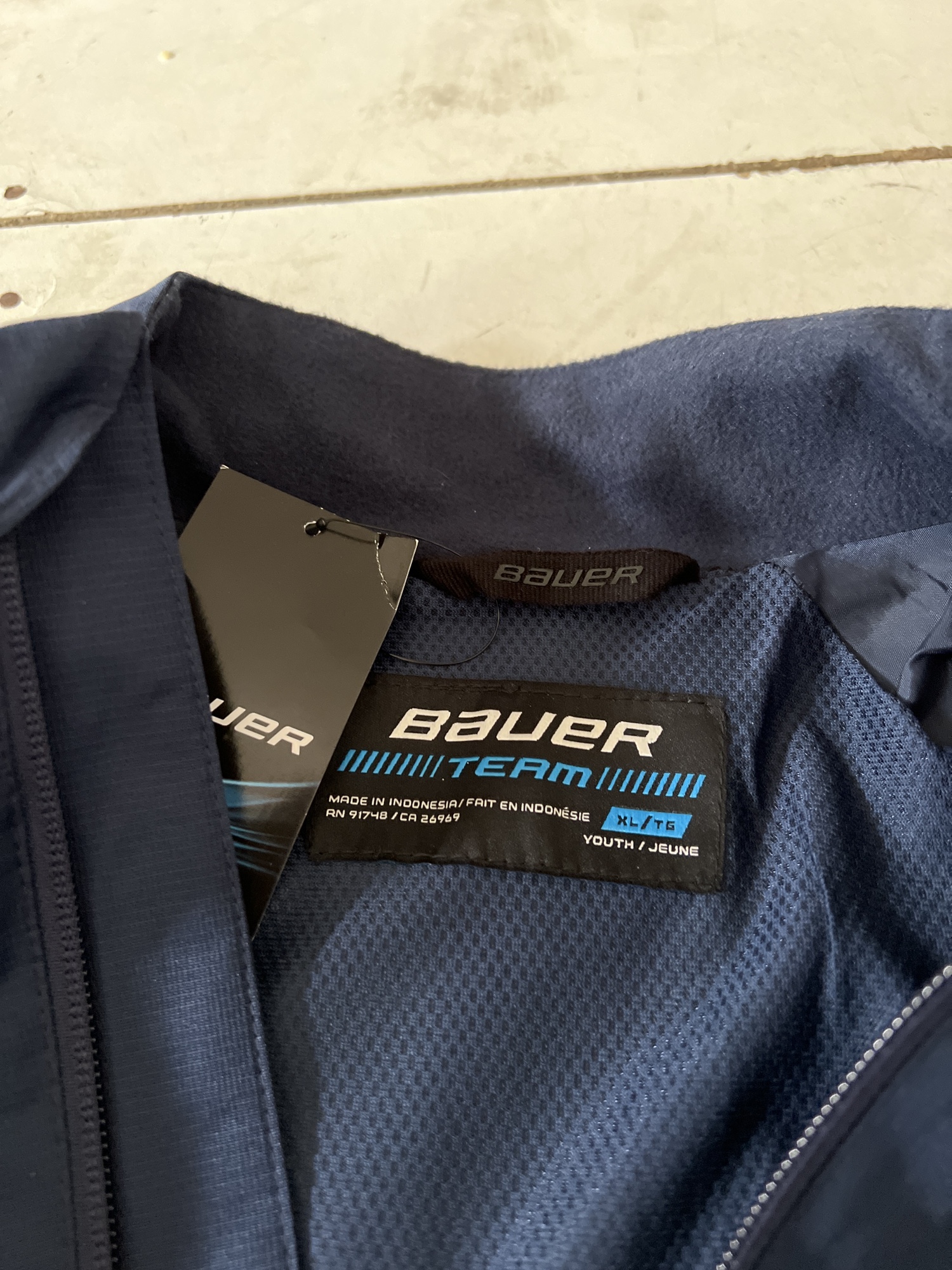 Bauer supreme lightweight team jacket | SidelineSwap