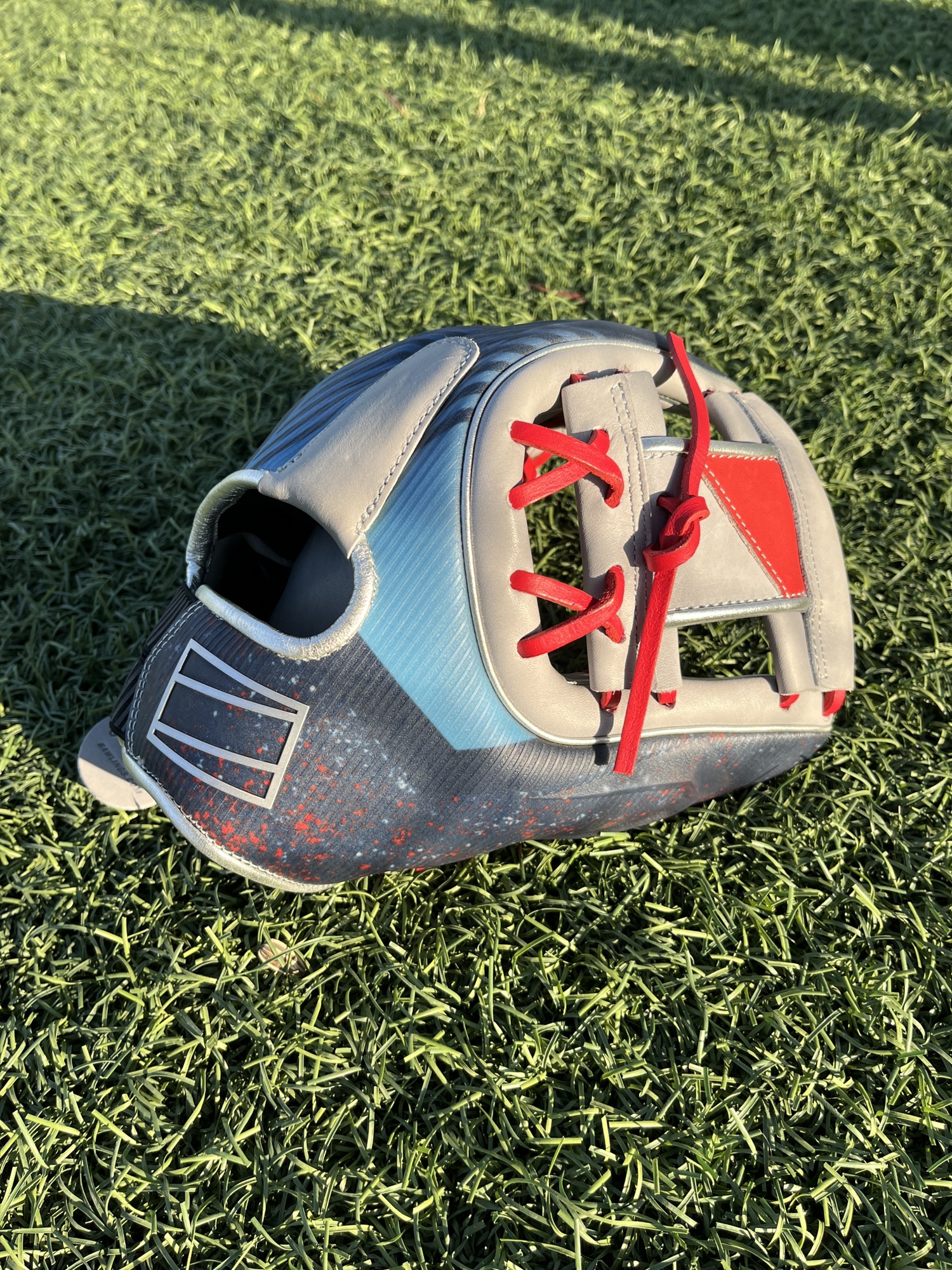 New Rawlings REV1X 11.5” RHT REV204-2X Glove | SidelineSwap