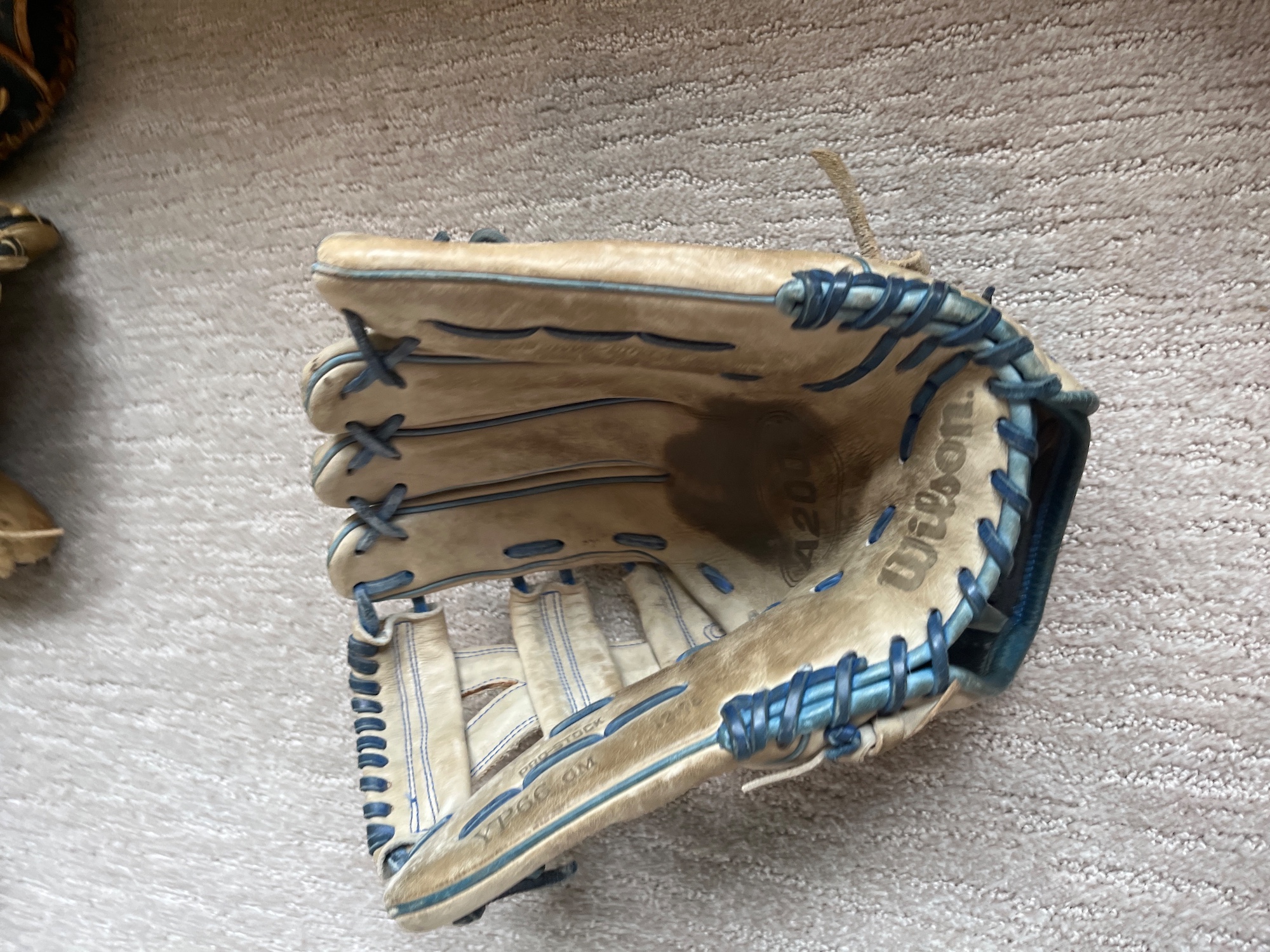 Used Wilson a2000 12.75 Outfield Glove | SidelineSwap