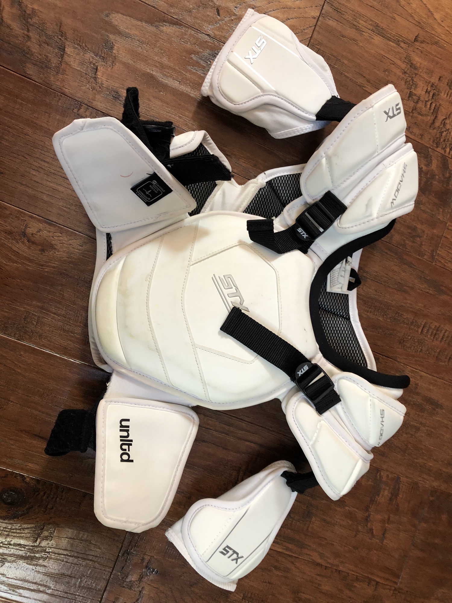 Adult Medium STX Shadow Shoulder Pads | SidelineSwap
