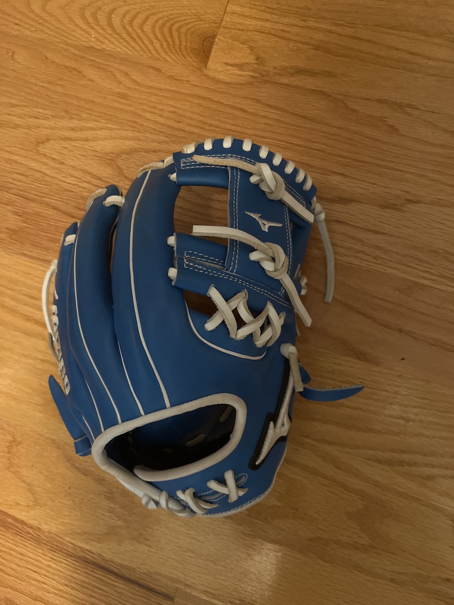 2022 Infield 11.75" Pro Select Baseball Glove | SidelineSwap