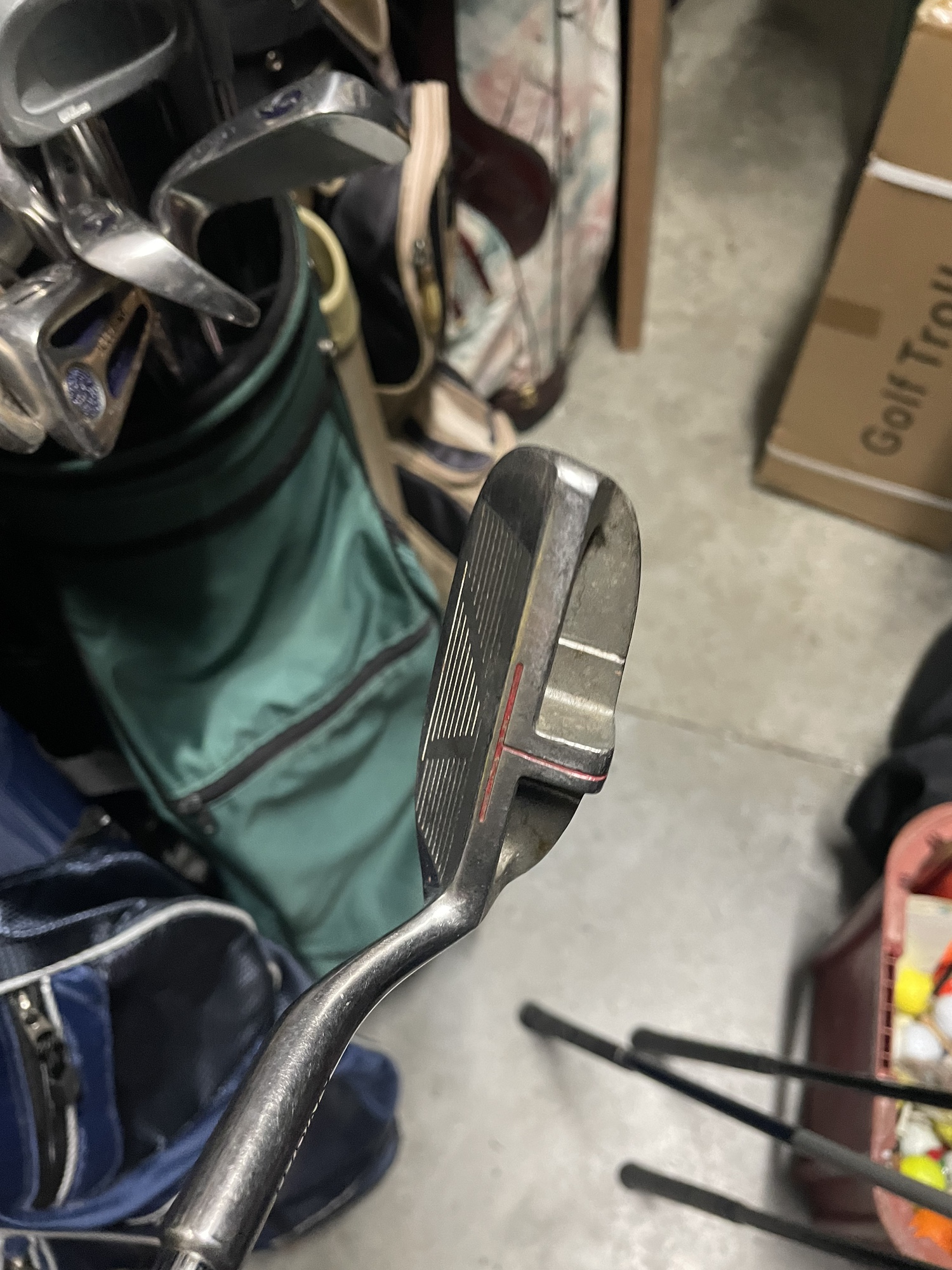 Golf Chipper One Shot By Knight / right hand | SidelineSwap