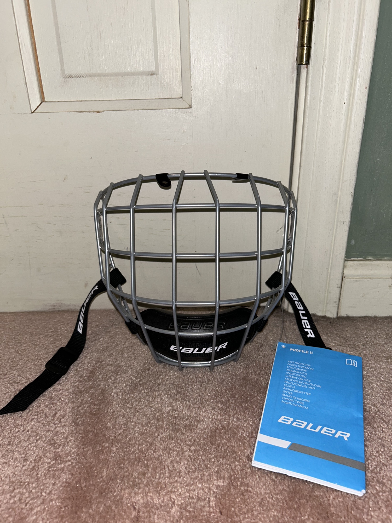 New Medium Bauer Full Cage Profile II Facemask | SidelineSwap