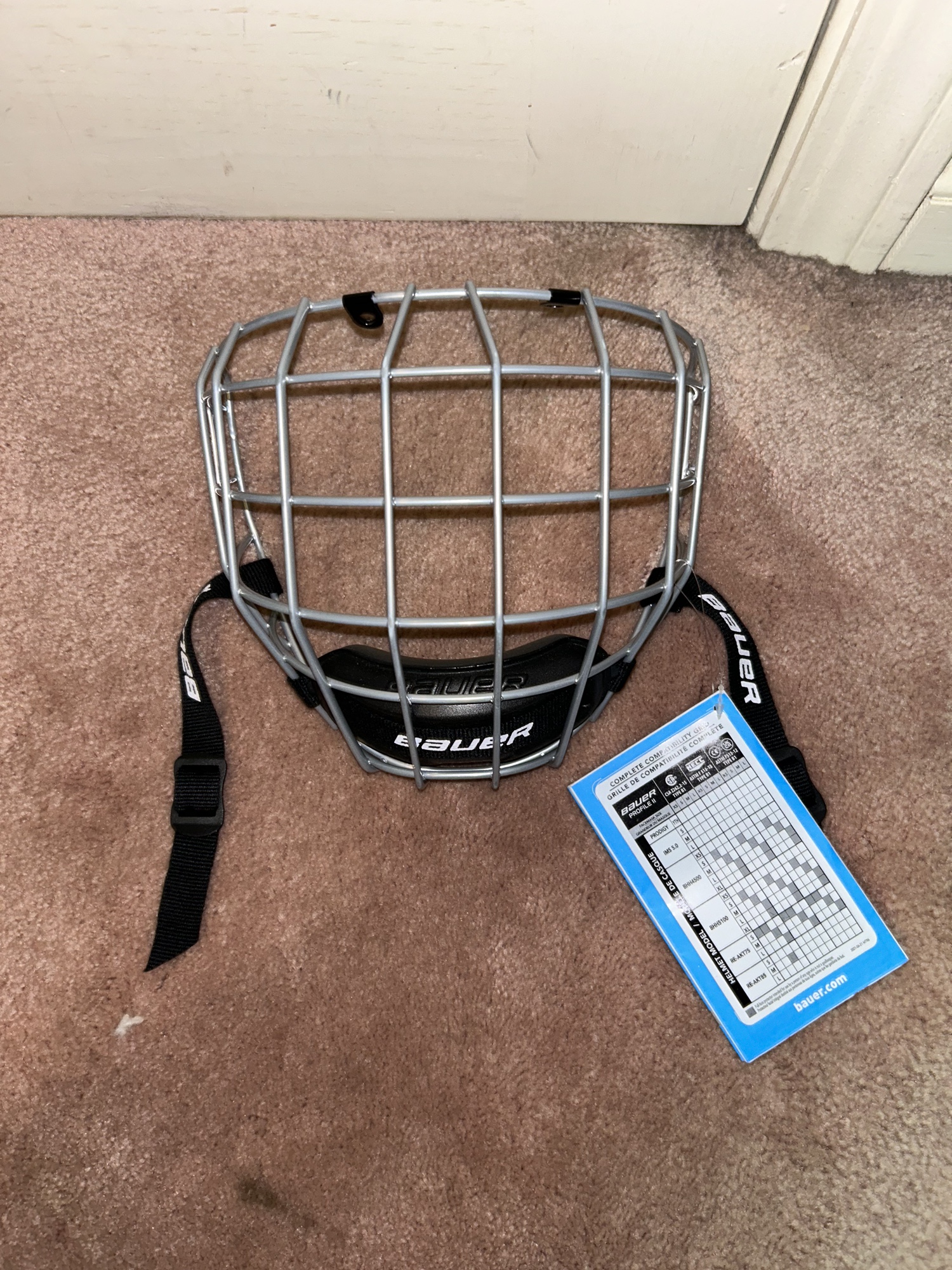 New Medium Bauer Full Cage Profile II Facemask | SidelineSwap