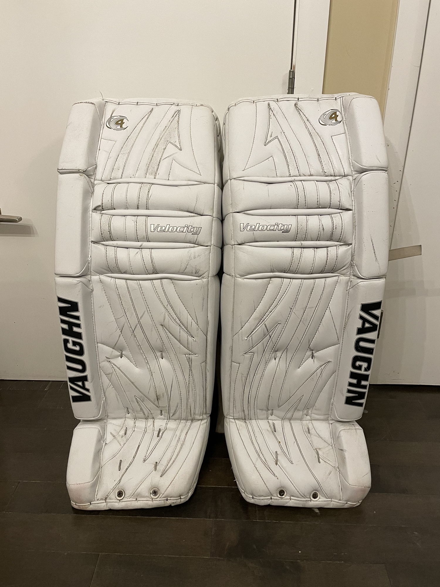 33+1 Vaughn Velocity V4 Goalie Pads | SidelineSwap
