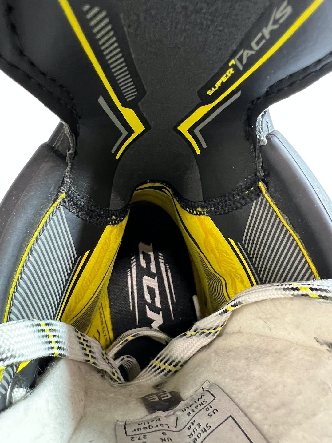 Used Ccm Vector Premier Ice Hockey Skates Size 8.5ee | SidelineSwap