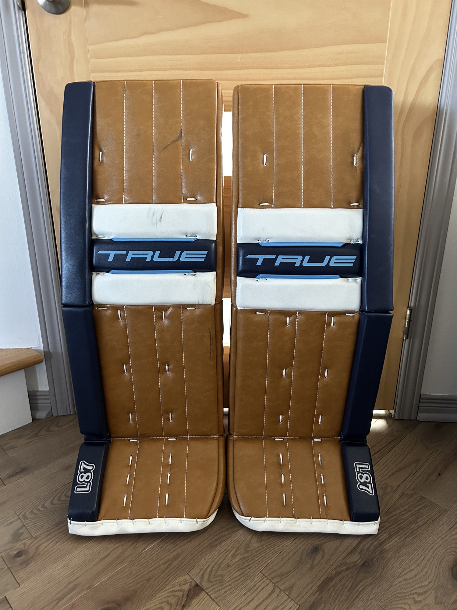 32+3 True L87-PX3 Goalie Full Set, FULL RIGHT | SidelineSwap