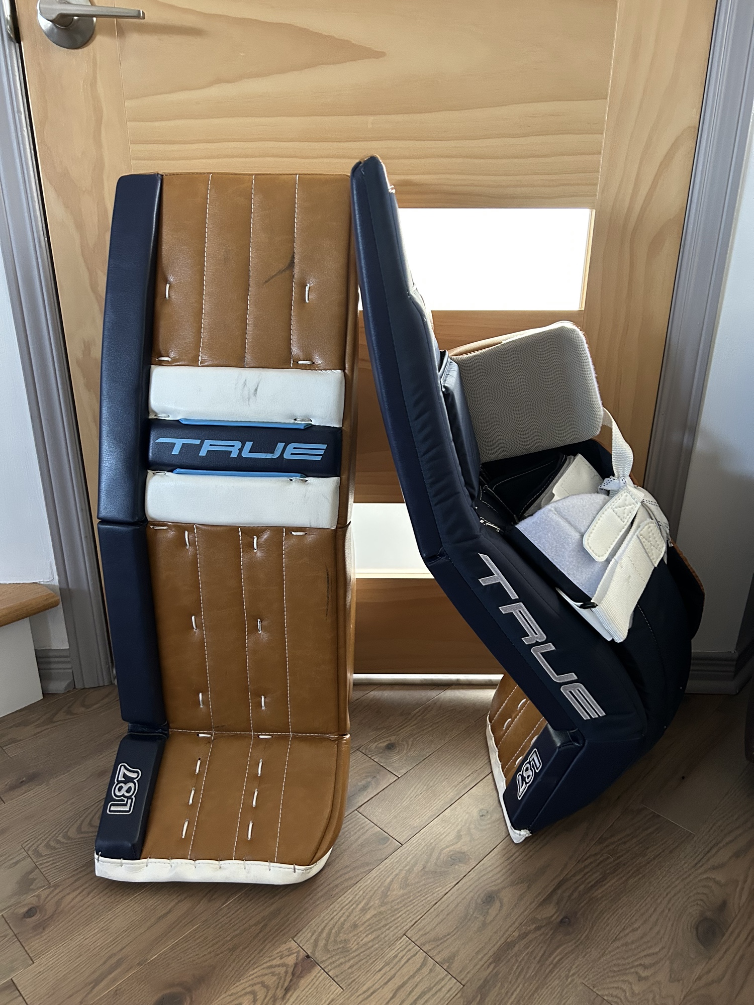 32+3 True L87-PX3 Goalie Full Set, FULL RIGHT | SidelineSwap