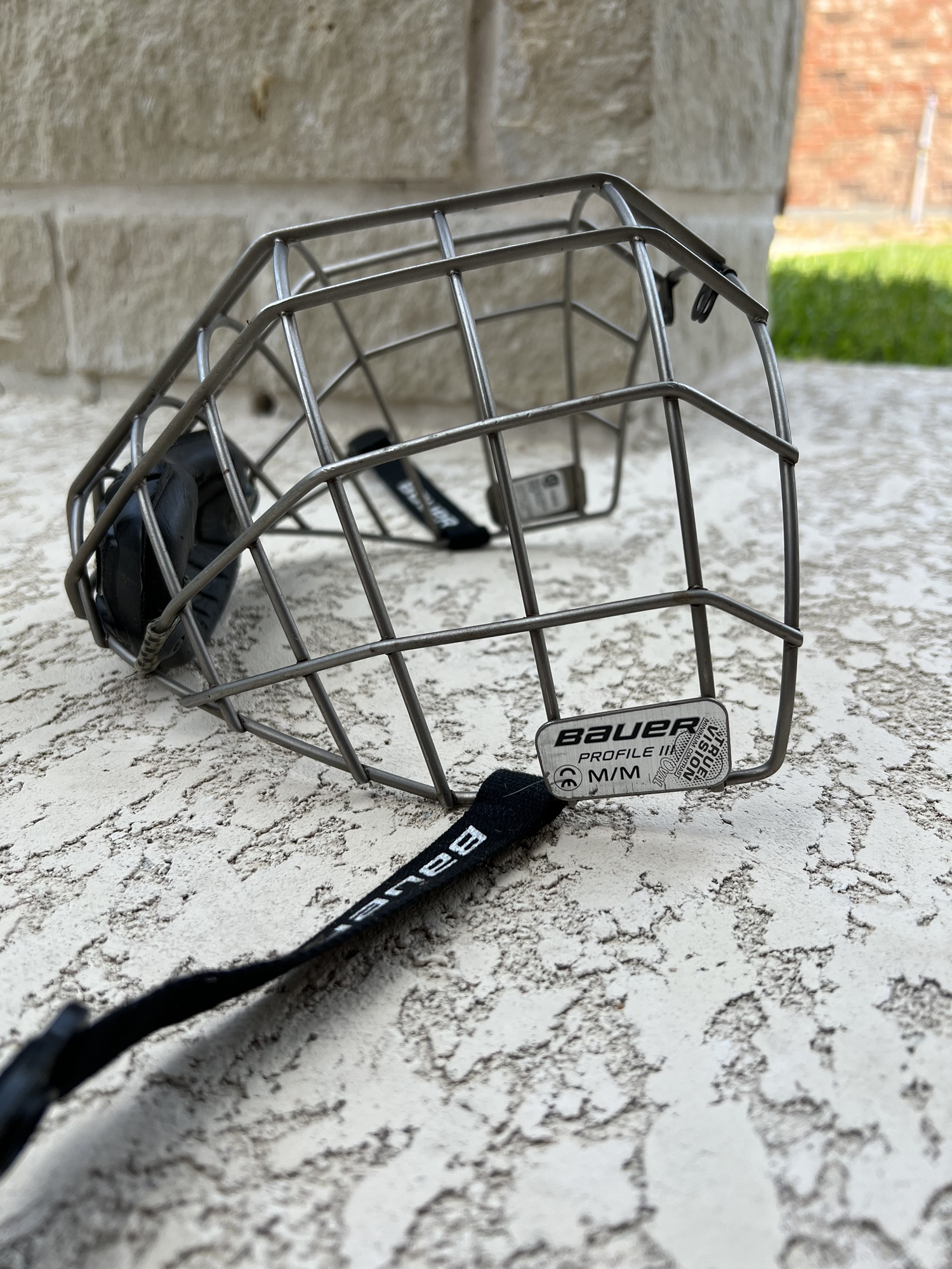 Used Medium Bauer Profile III Facemask Cages, Visors & Shields Full ...