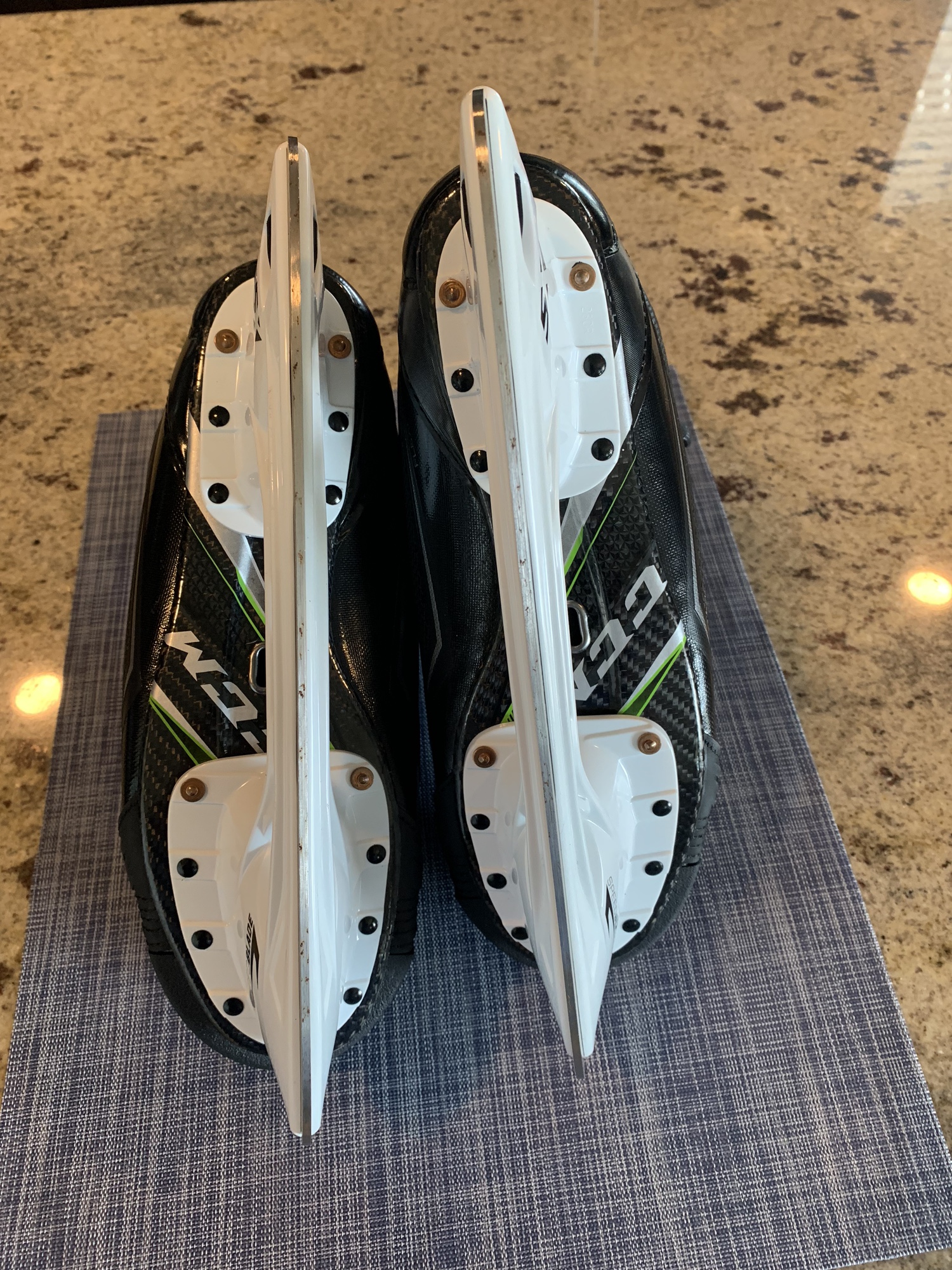 CCM Ribcore 80K Senior Size 9 EE Extra Wide | SidelineSwap