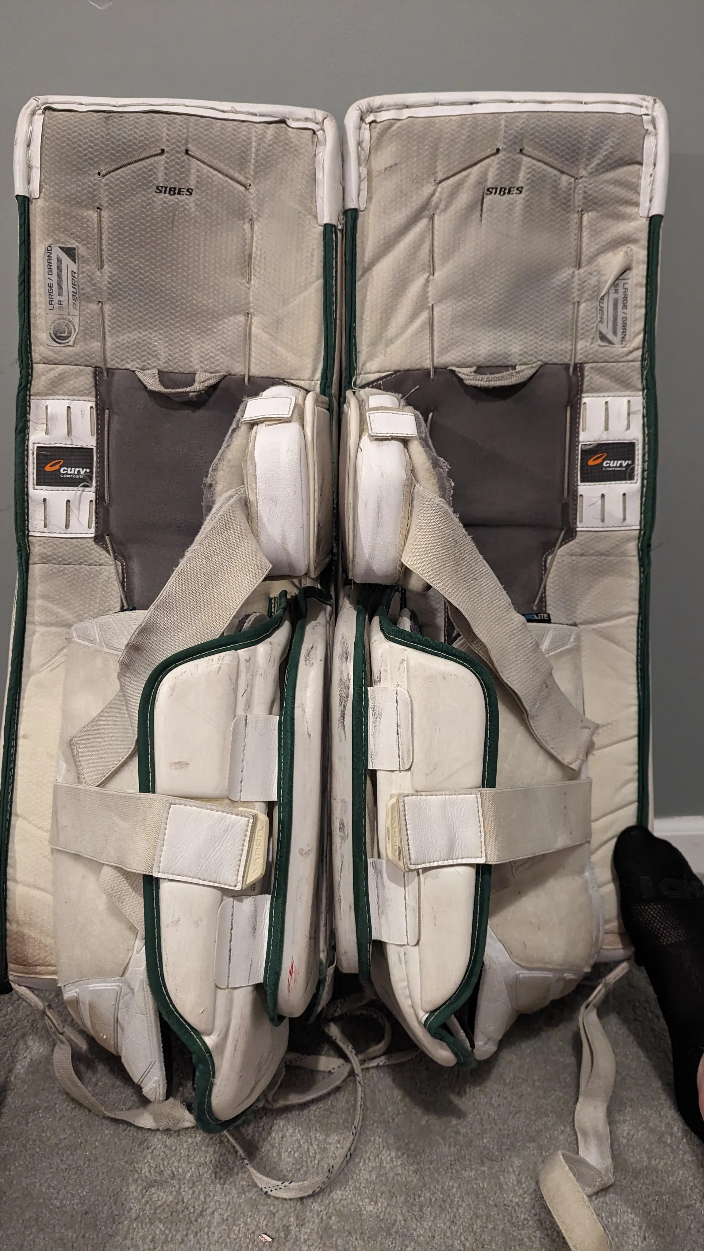 Used 35" Custom Bauer Supreme 2S Pro Goalie Leg Pads Pro Stock Sioux ...