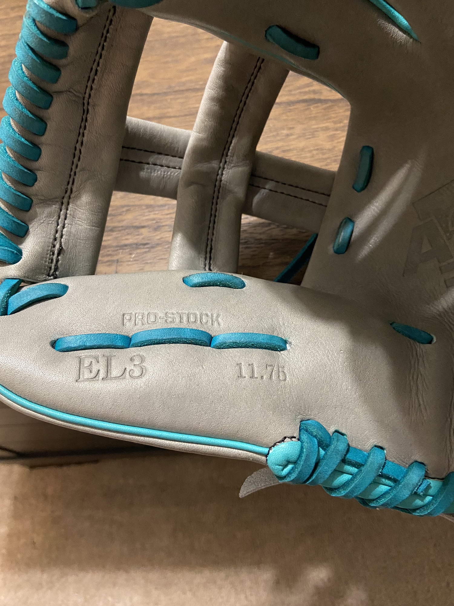 Custom Wilson A2000 EL3 11.75 | SidelineSwap