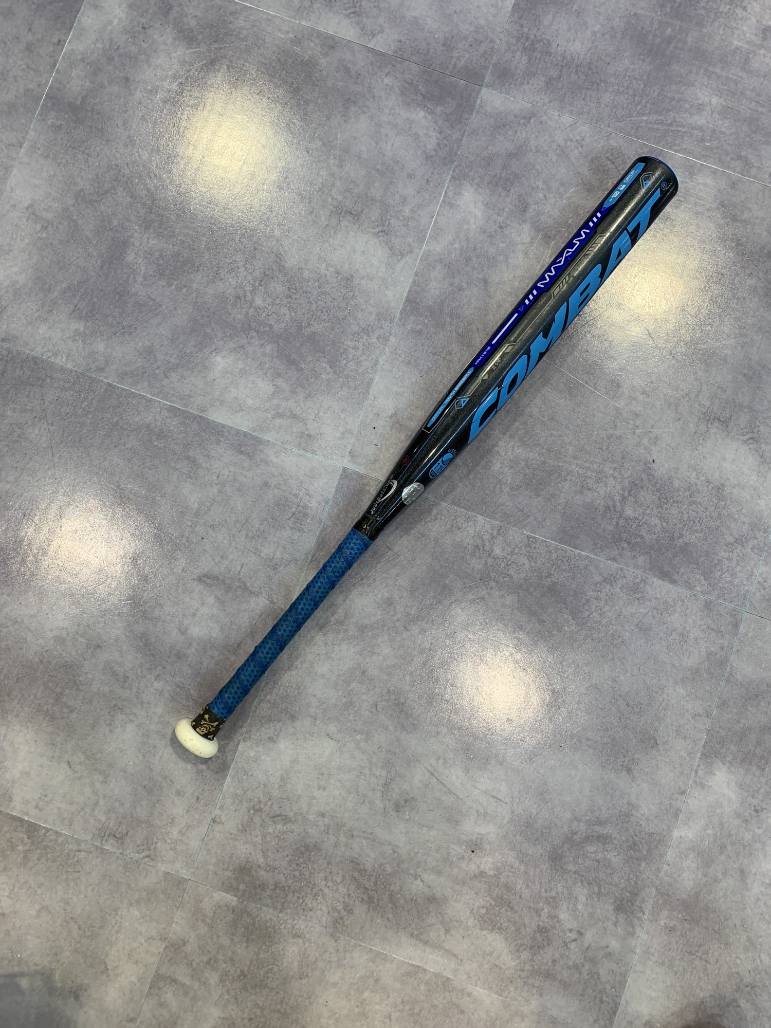 Used USSSA Certified Combat Maxum Composite Bat -10 20OZ 30" | SidelineSwap