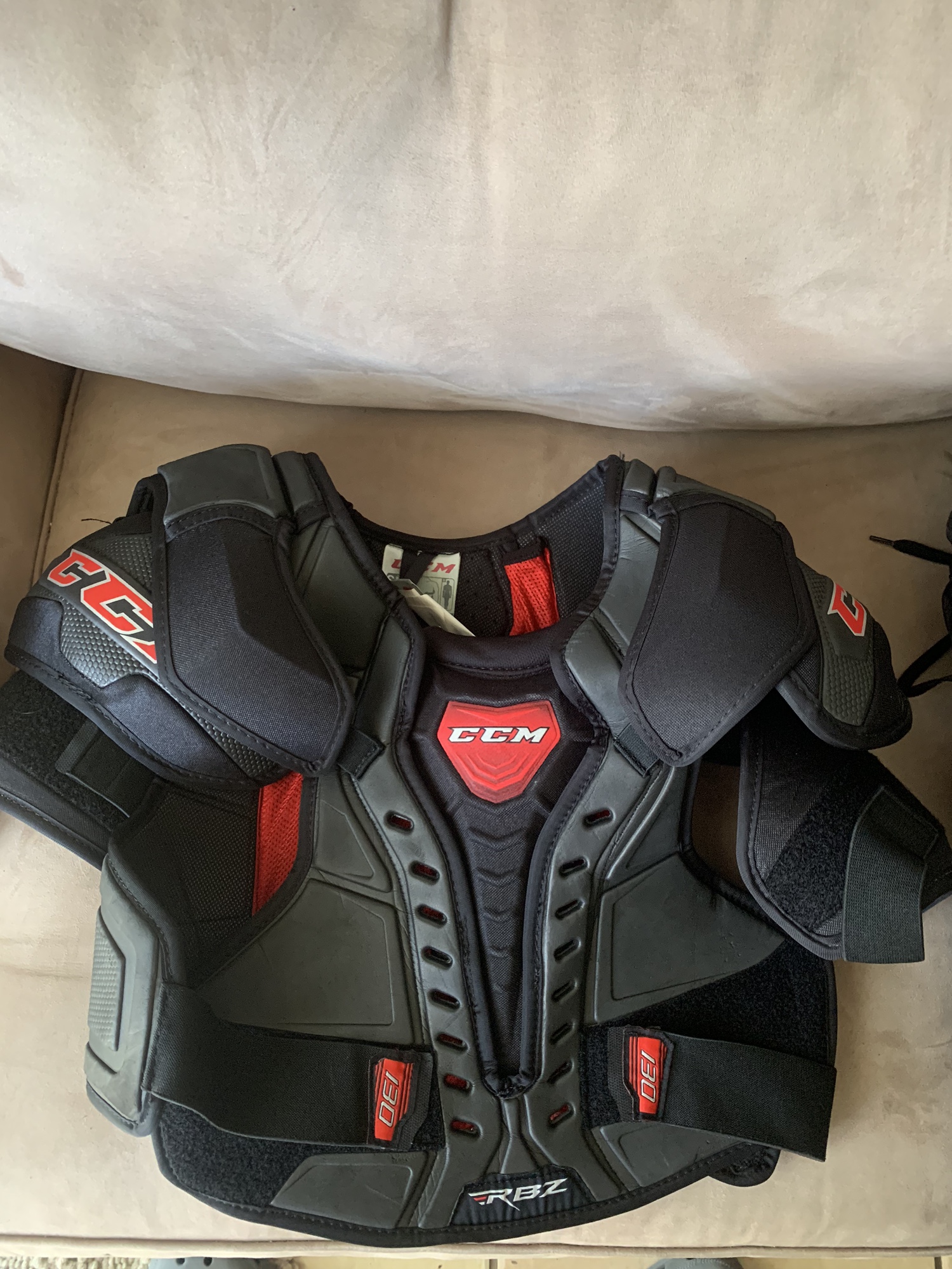 CCM RBZ Adult Chest Protector | SidelineSwap
