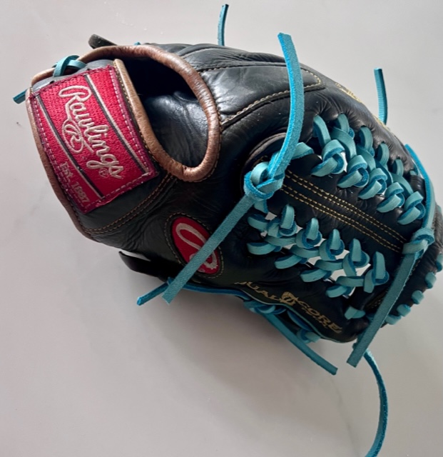 Used Rawlings Right Hand Throw Infield Heart of the Hide Baseball Glove 11.5" | SidelineSwap