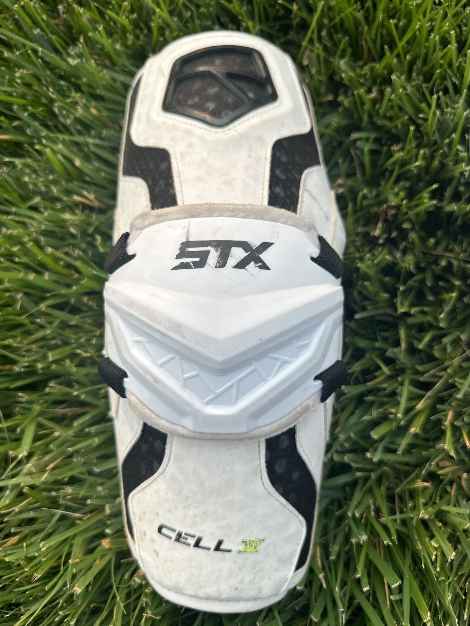 Used Large STX Cell IV Arm Pads | SidelineSwap