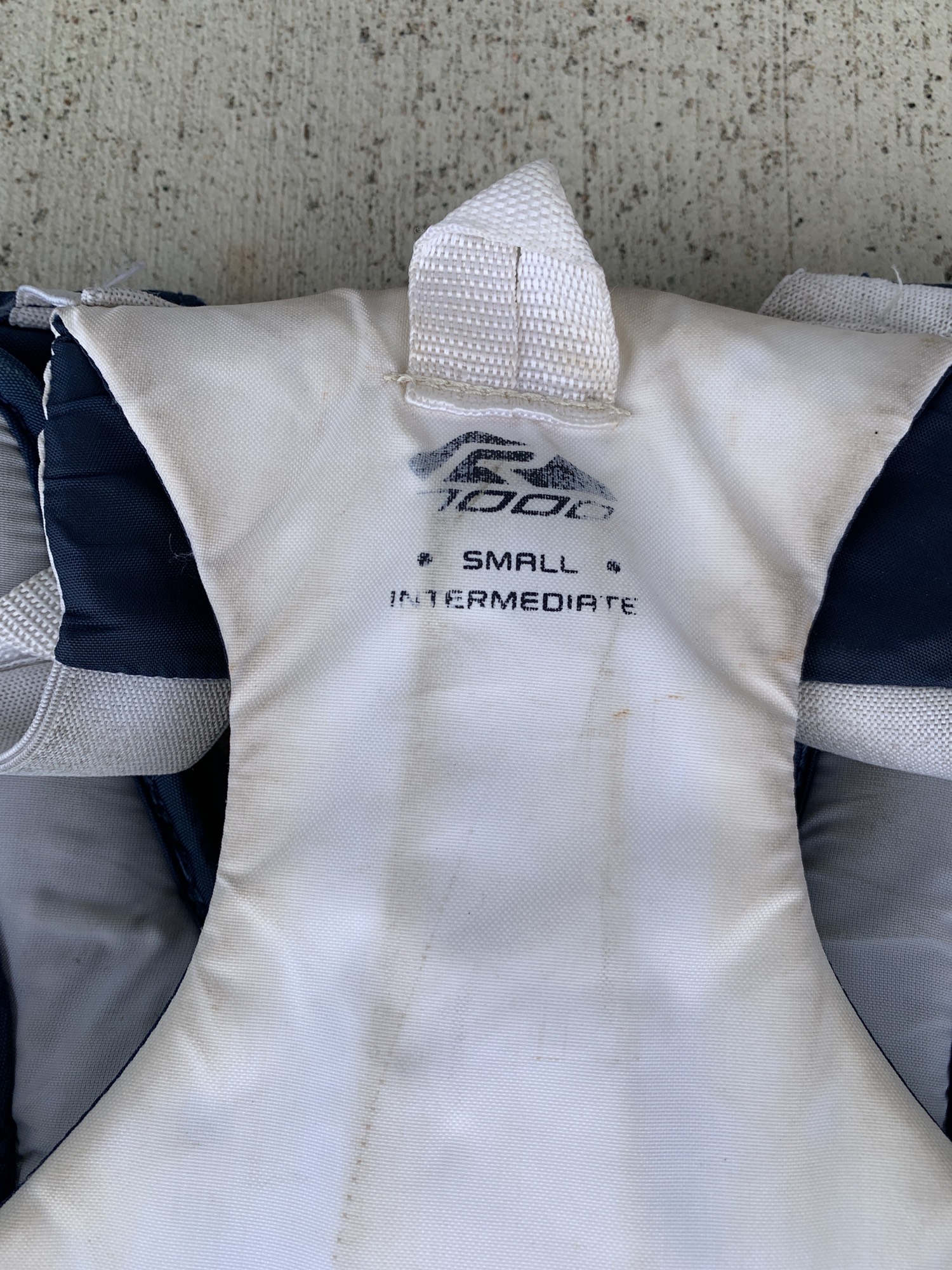 Used Intermediate Bauer Reactor 7000 Hockey Goalie Chest Protector ...