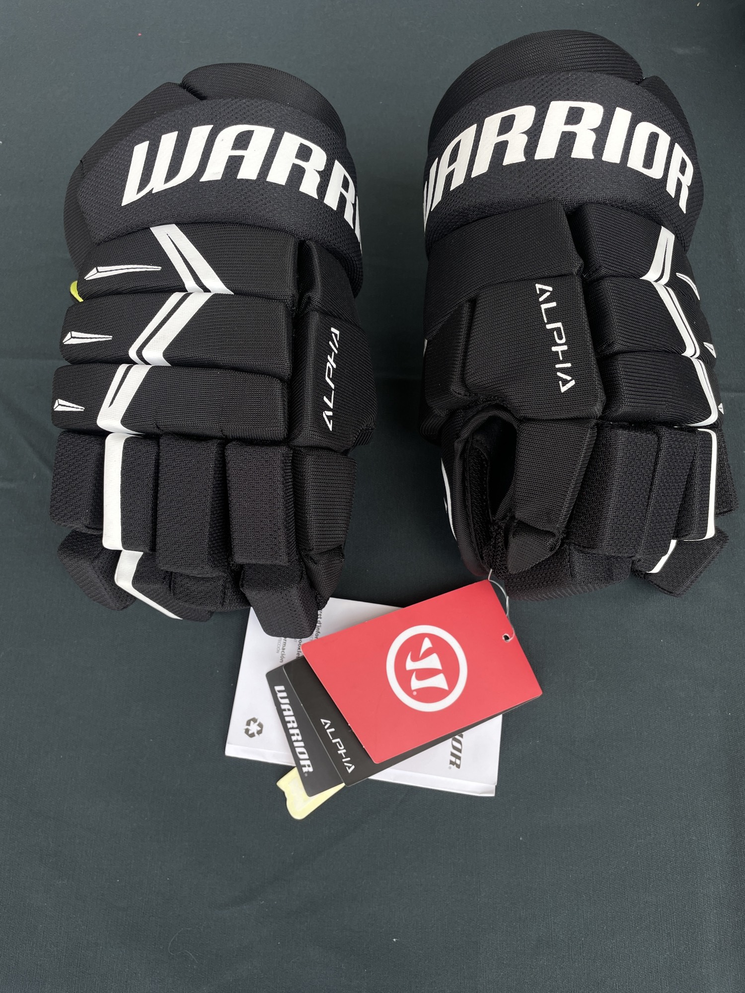 New Warrior Alpha DX5 Gloves 12" | SidelineSwap
