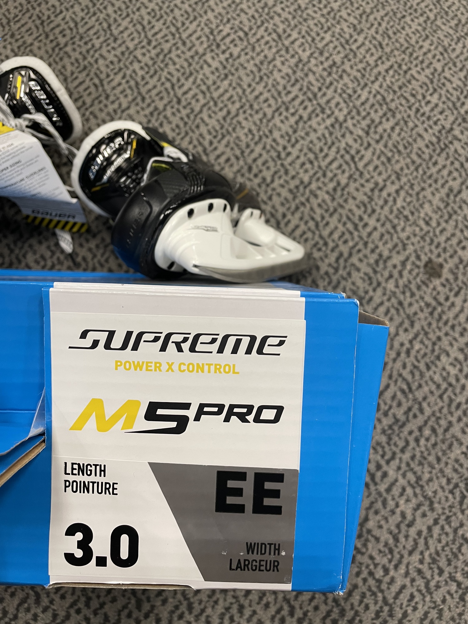 Bauer Supreme M5 Pro Size 3 EE width skates | SidelineSwap