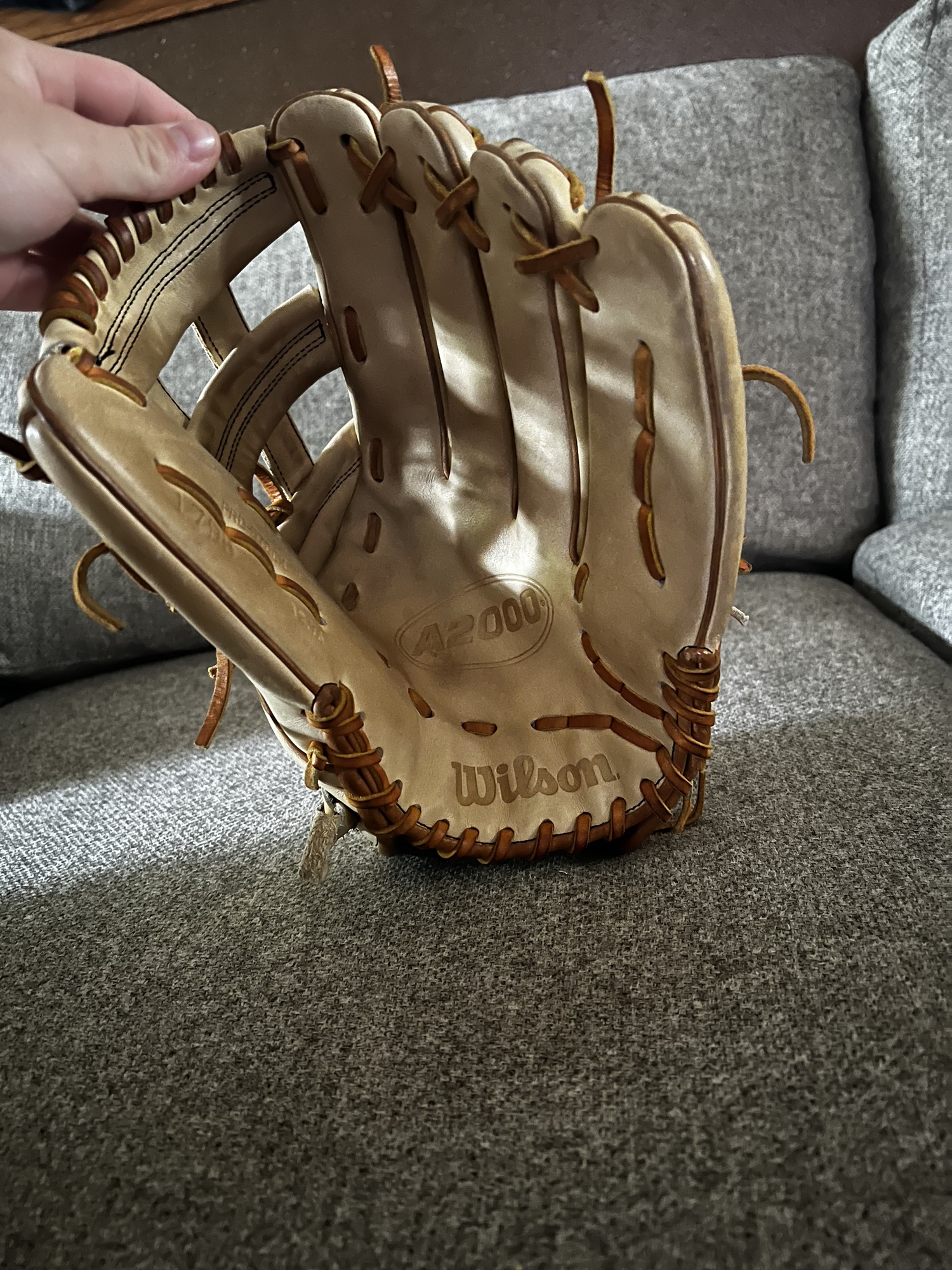 Right Hand Throw Outfield 12.75" A2000 Baseball Glove | SidelineSwap
