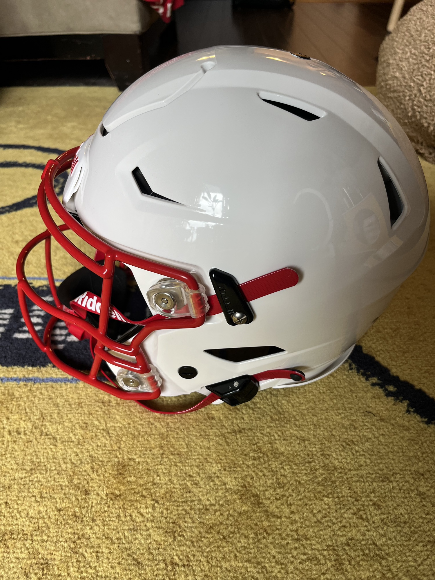 Adult Medium Riddell SpeedFlex Helmet | SidelineSwap