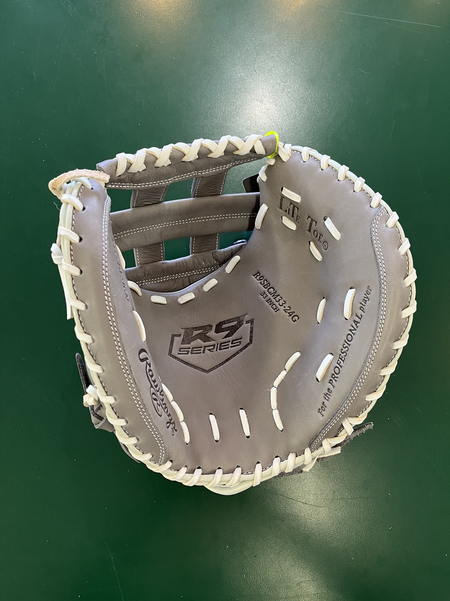 New Rawlings R9 Fastpitch Right Hand Throw 33” Catchers Glove ...