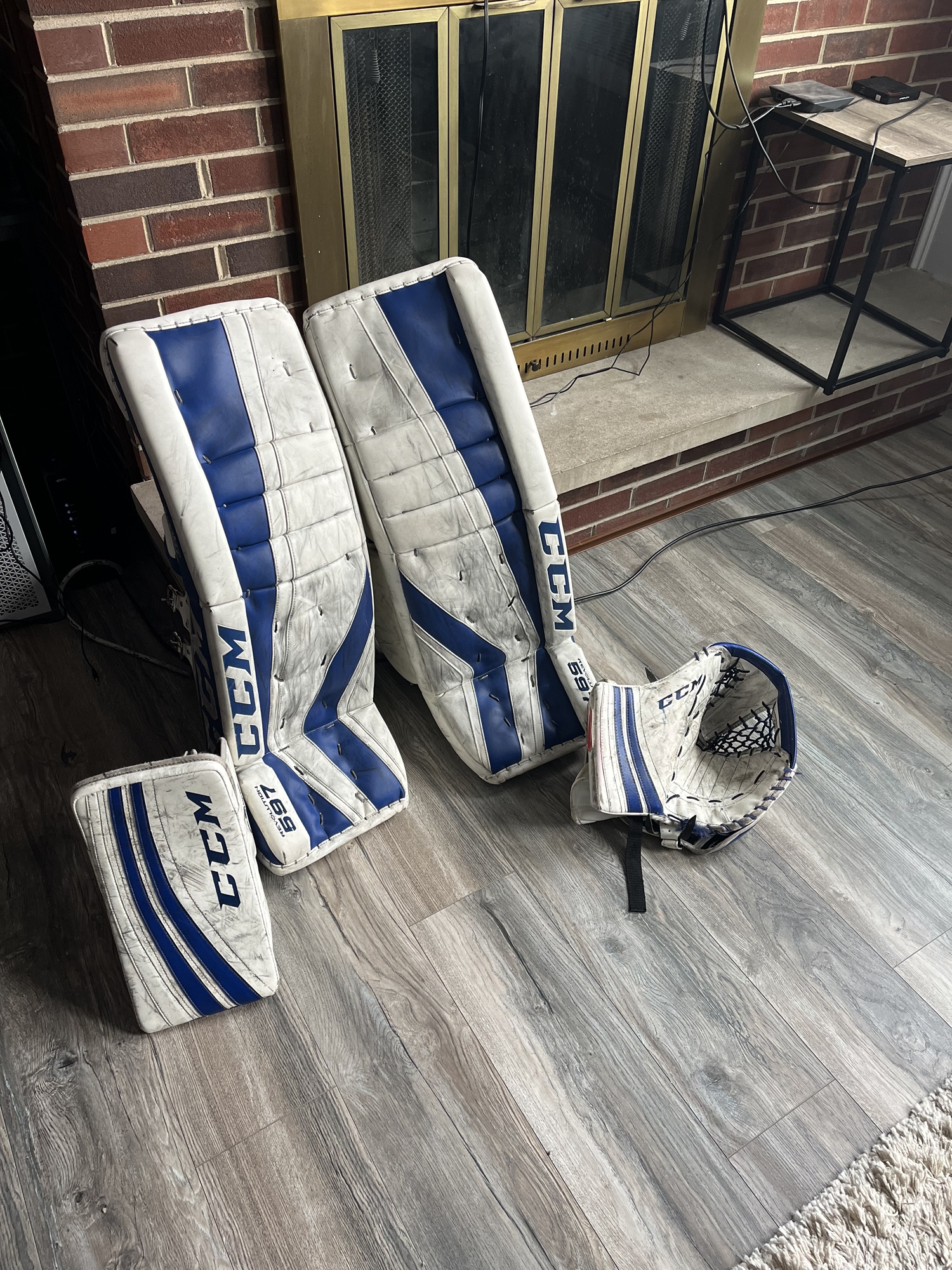 CCM GOALIE FULL SET | SidelineSwap