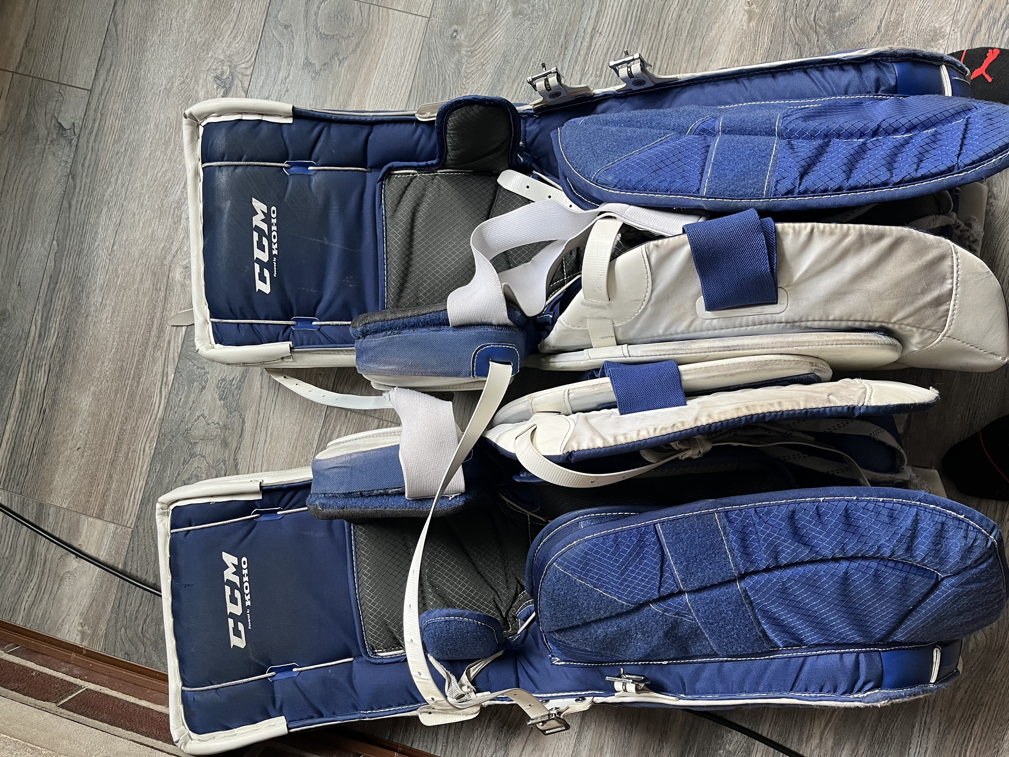 CCM GOALIE FULL SET | SidelineSwap