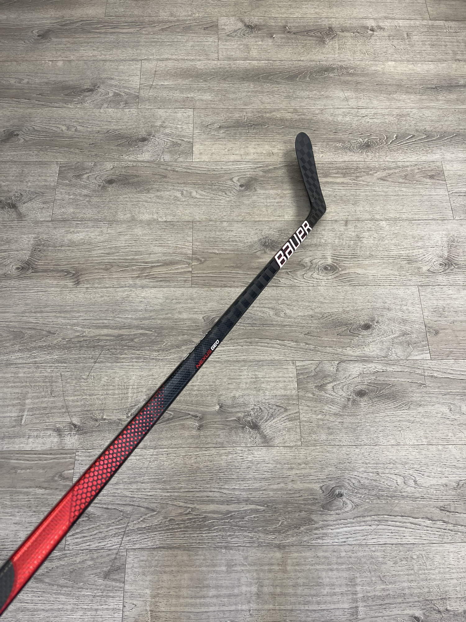 *Like New* Bauer Nexus Geo P28M 82 Flex | SidelineSwap