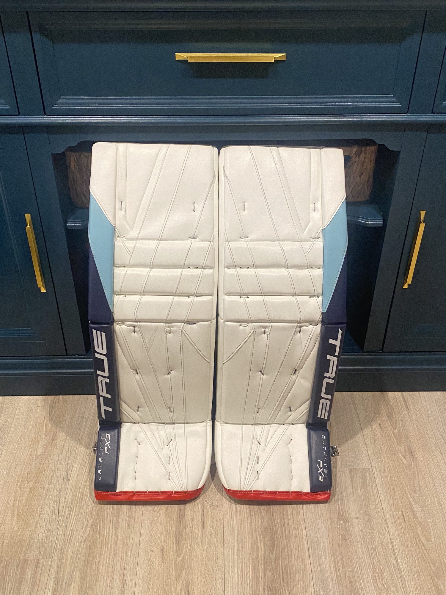 True CATALYST PX3 Leg Pads (35”+2) Seattle Kraken Pro Return | SidelineSwap