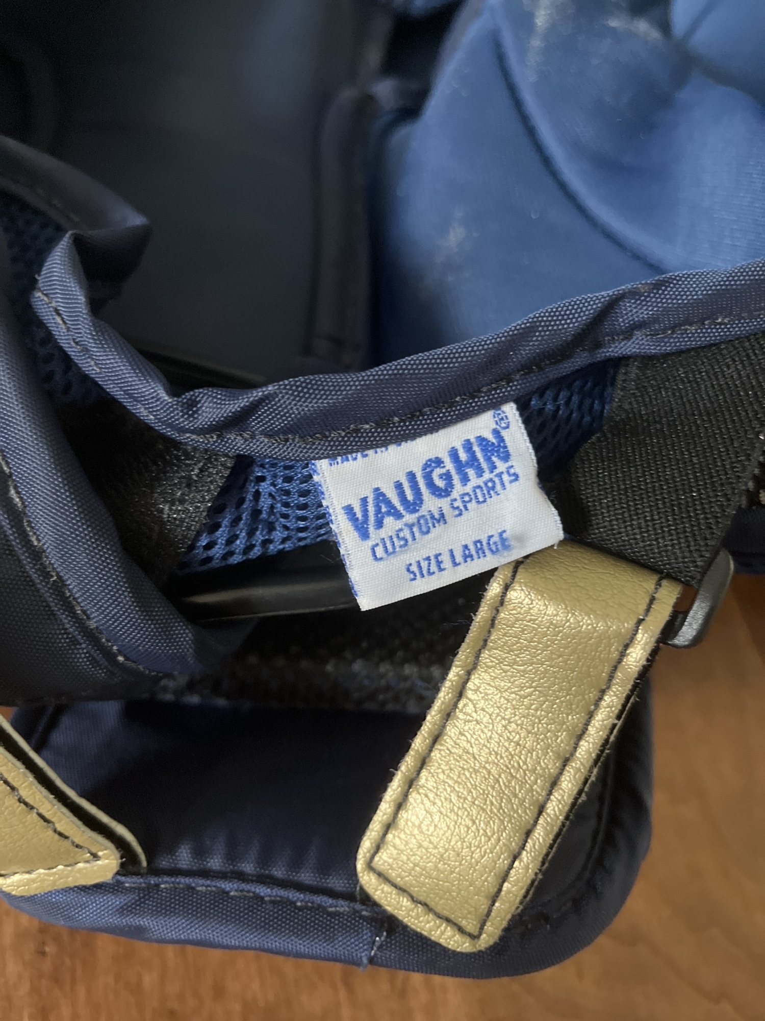 Used Large Vaughn Pro Stock Velocity V7 Goalie Chest Protector ...