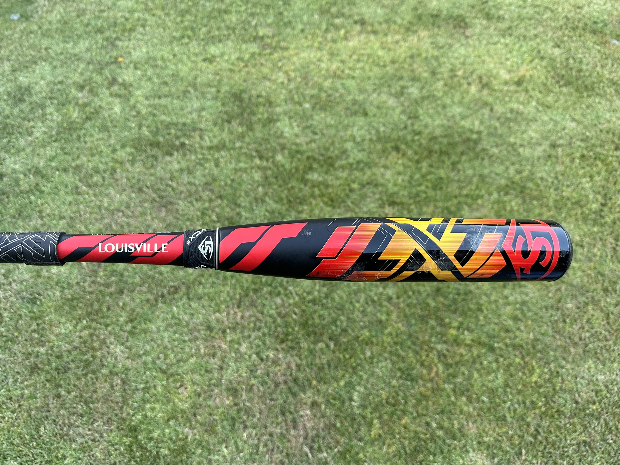2022 Louisville Slugger LXT composite girl’s fast-pitch softball bat ...