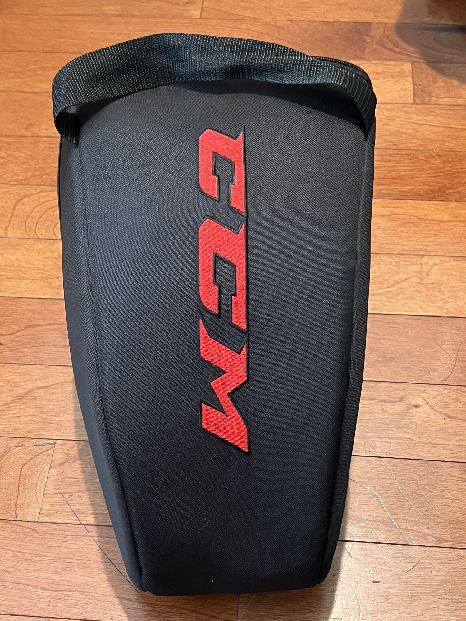 New CCM AXIS Pro mask black cateye sr medium | SidelineSwap