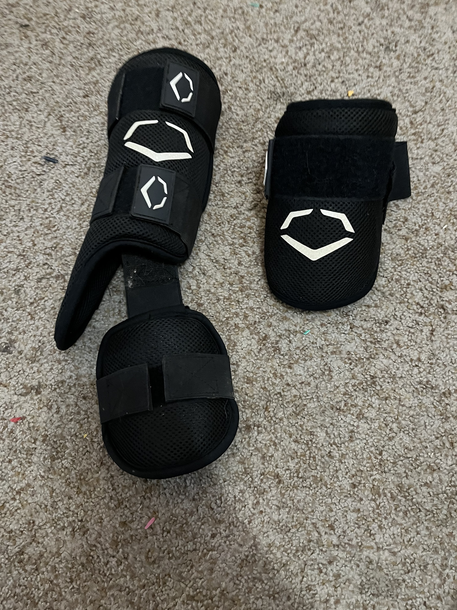 Used EvoShield Leg and elbow guard | SidelineSwap