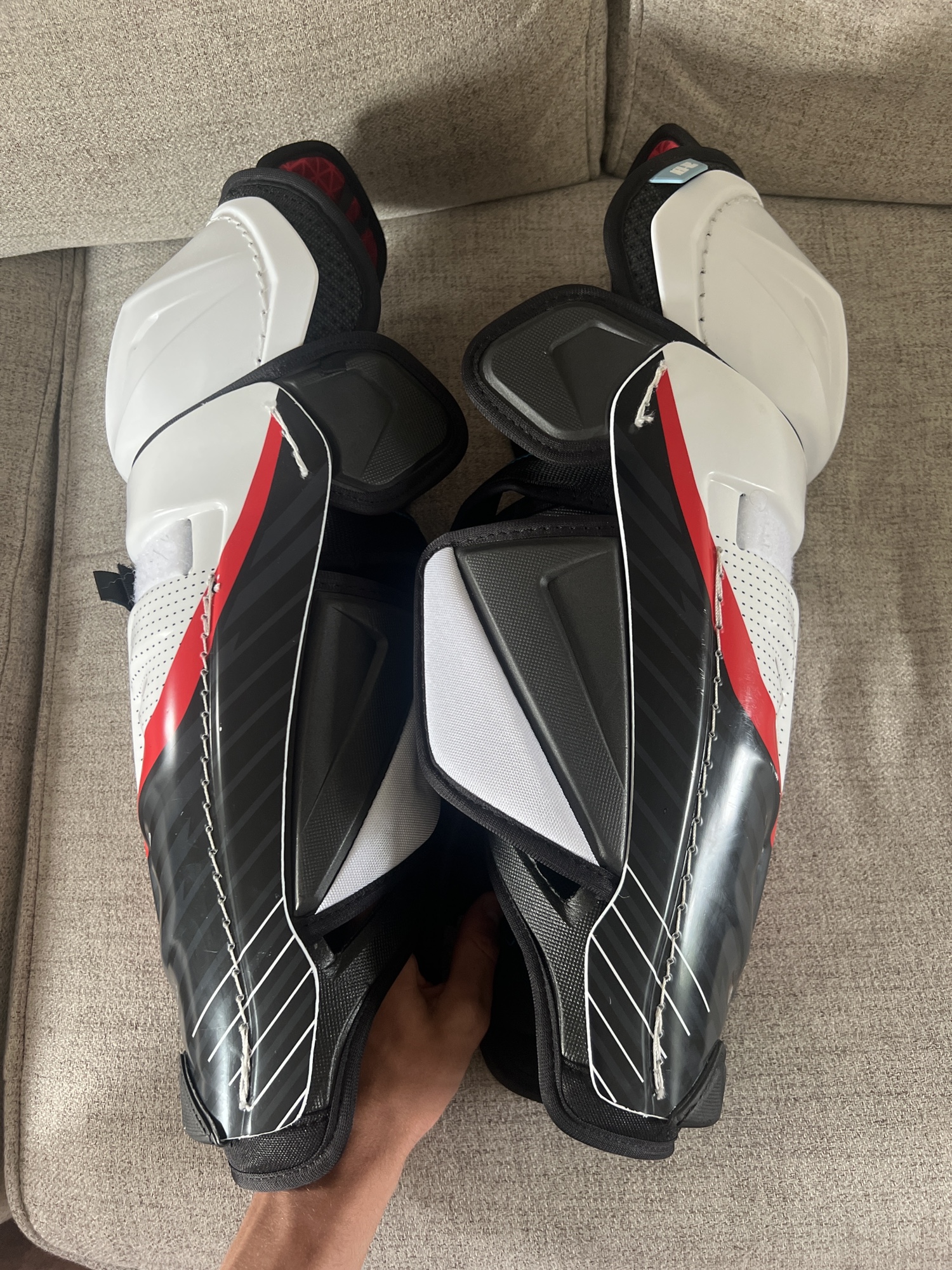 Ccm ft6 pro shin guards | SidelineSwap