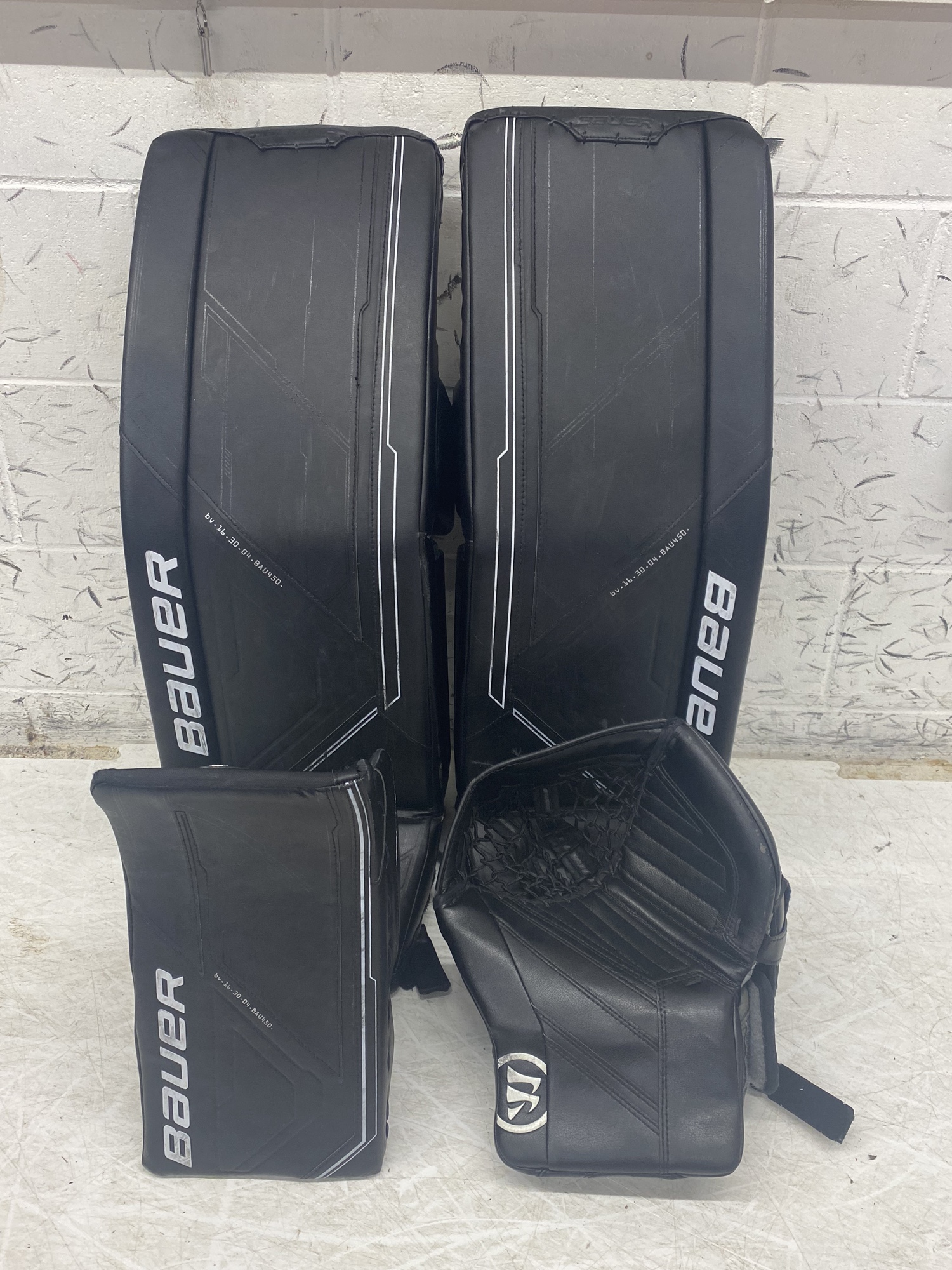 Bauer M5 Pro Pads + Blocker Warrior RGT 2 Pro Glove | SidelineSwap