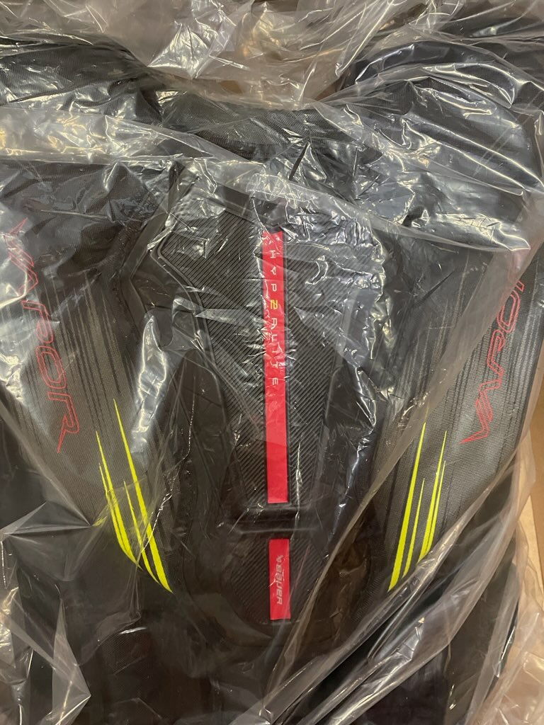 New Large Bauer Hyperlite 2 Goalie Chest Protector | SidelineSwap