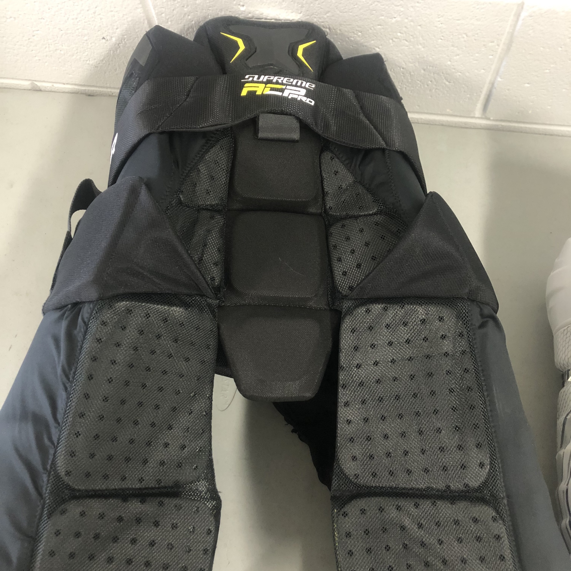 NEW Bauer Supreme ACP Pro Senior Large Girdle | SidelineSwap