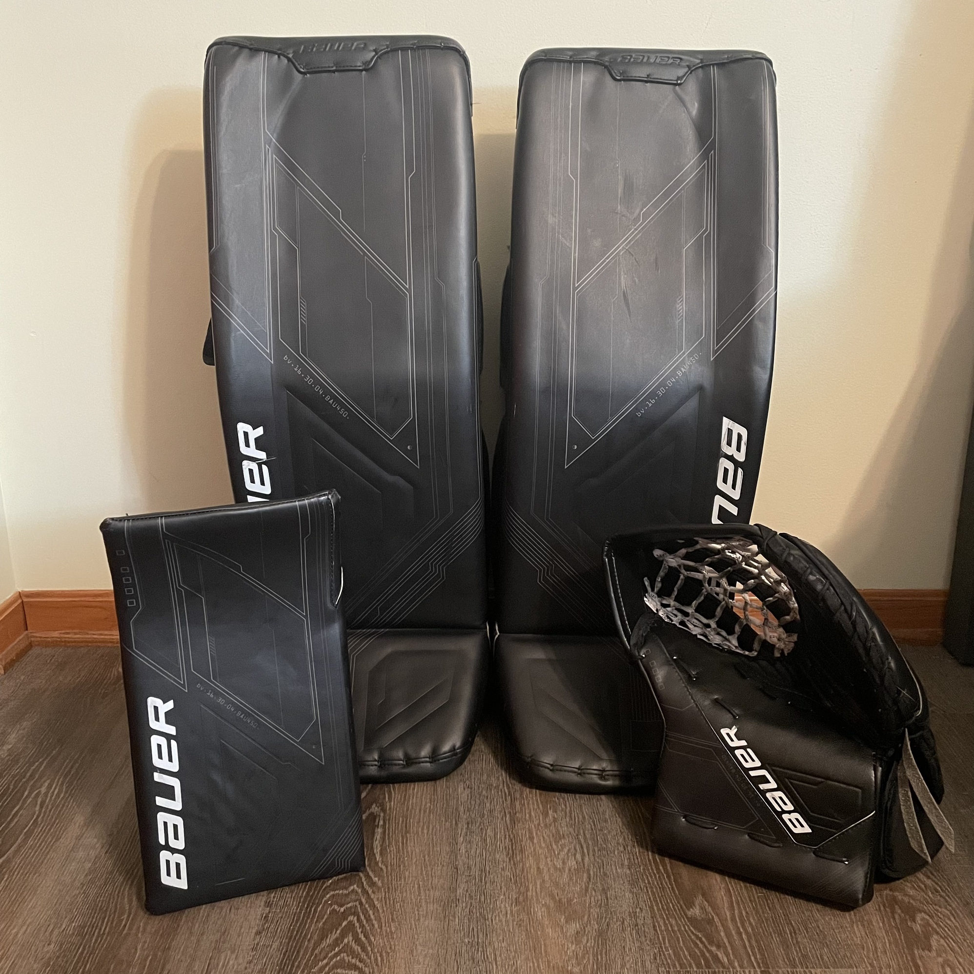 Bauer Supreme Mach Goalie Pads / Glove / Blocker Set | SidelineSwap