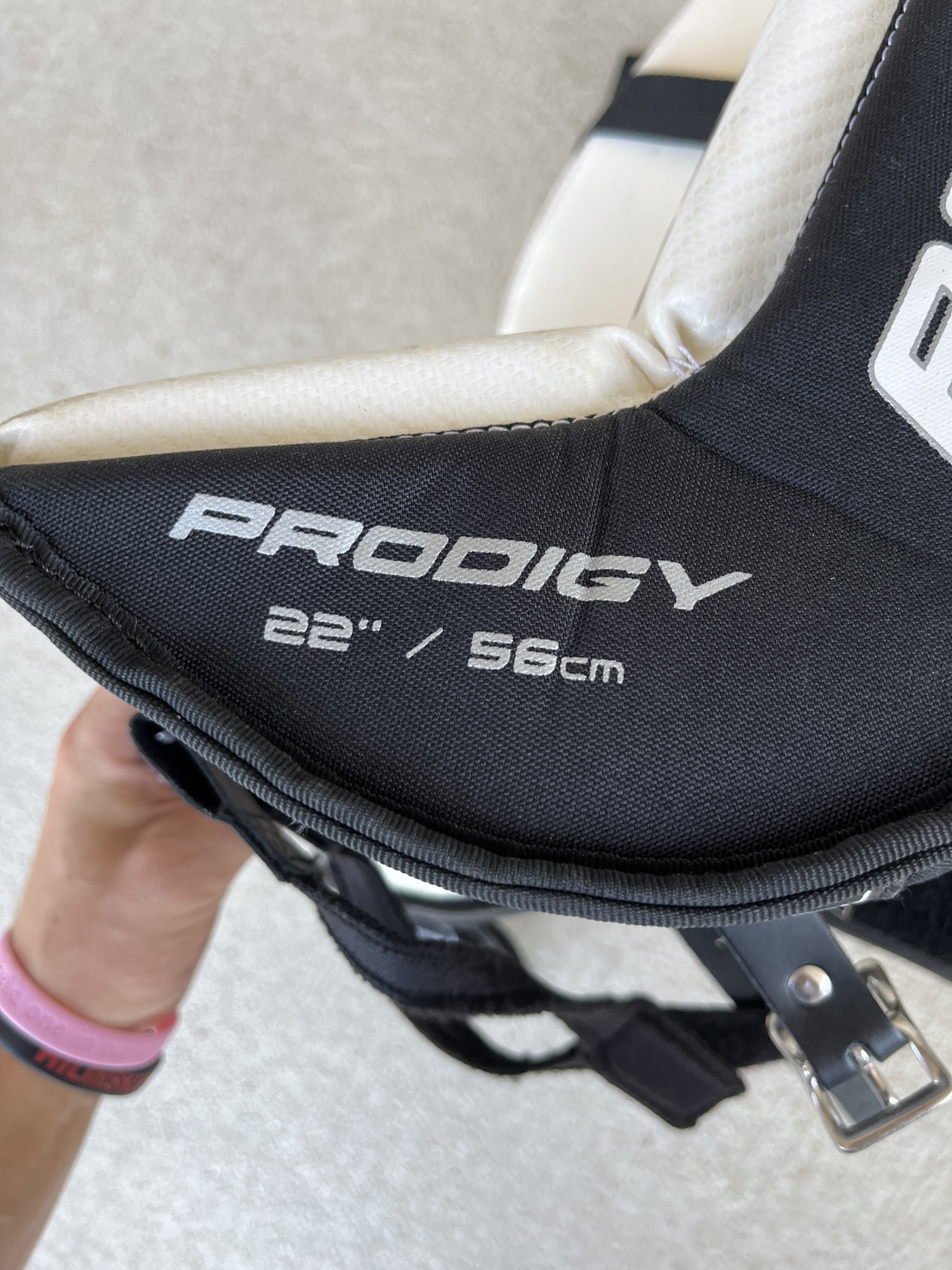 Used 22" Bauer Prodigy Goalie Leg Pads | SidelineSwap