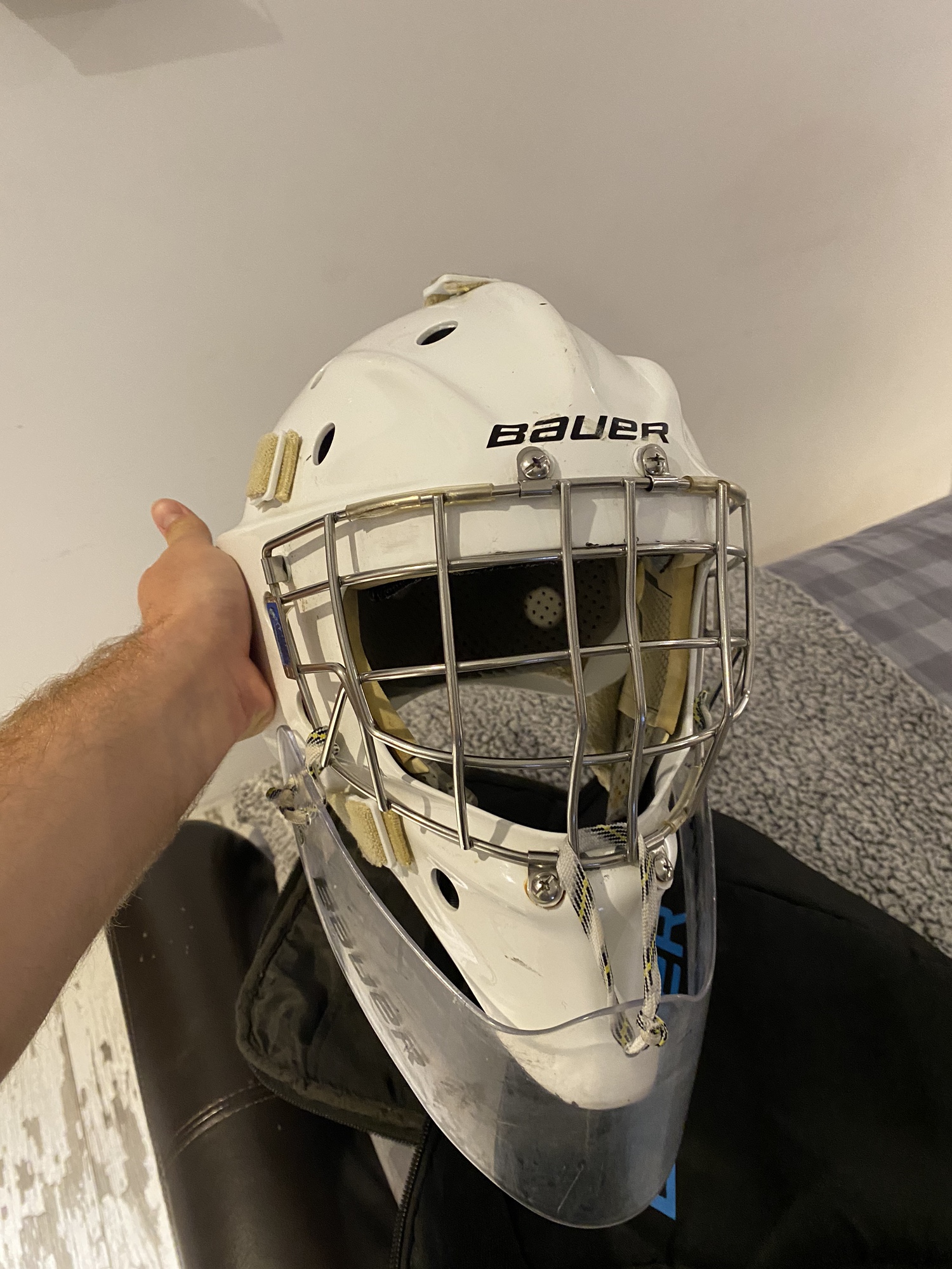 New Bauer Pro Stock 950X Goalie Mask | SidelineSwap
