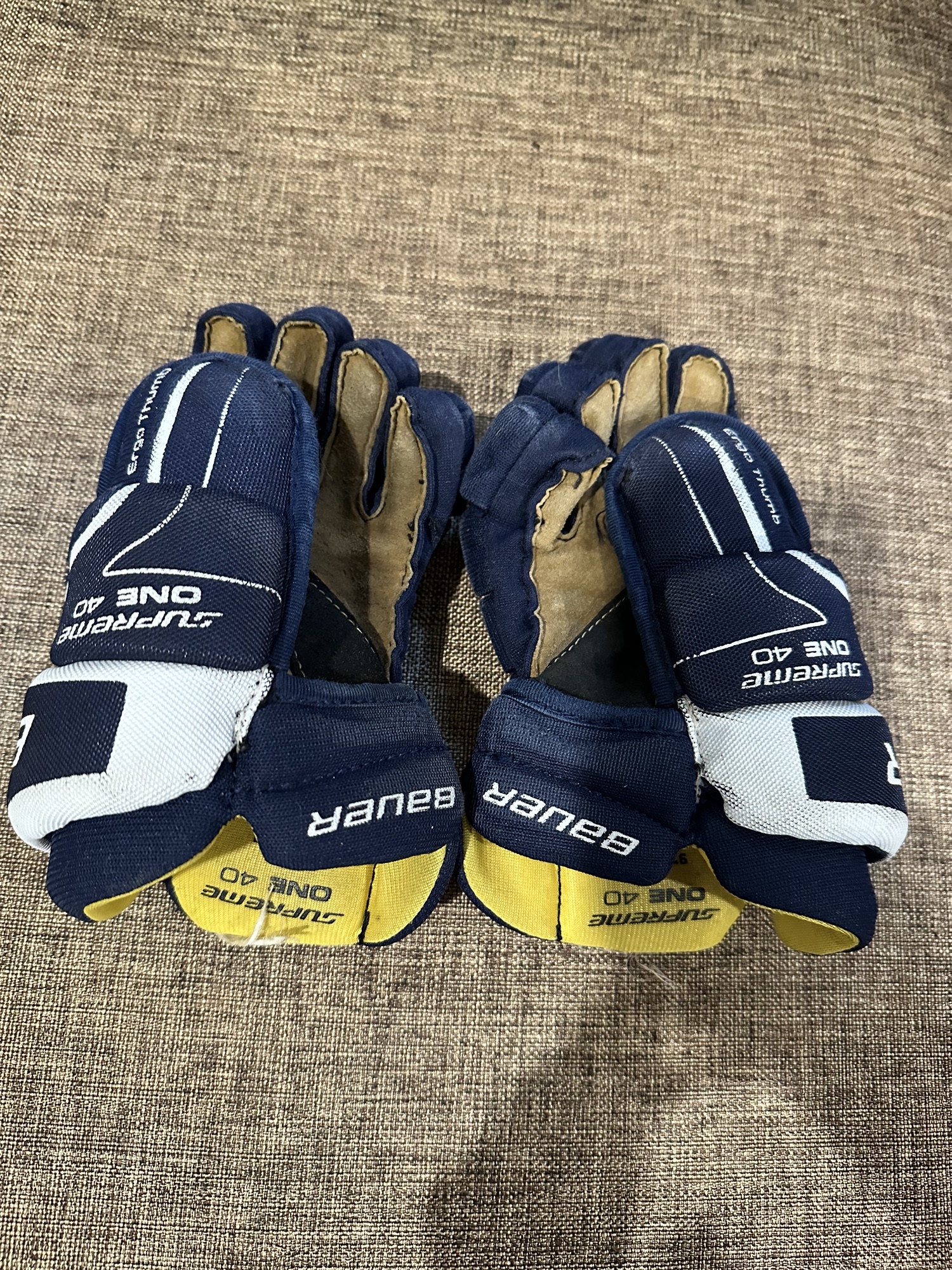 Bauer Supreme one 40 Hockey Gloves | SidelineSwap