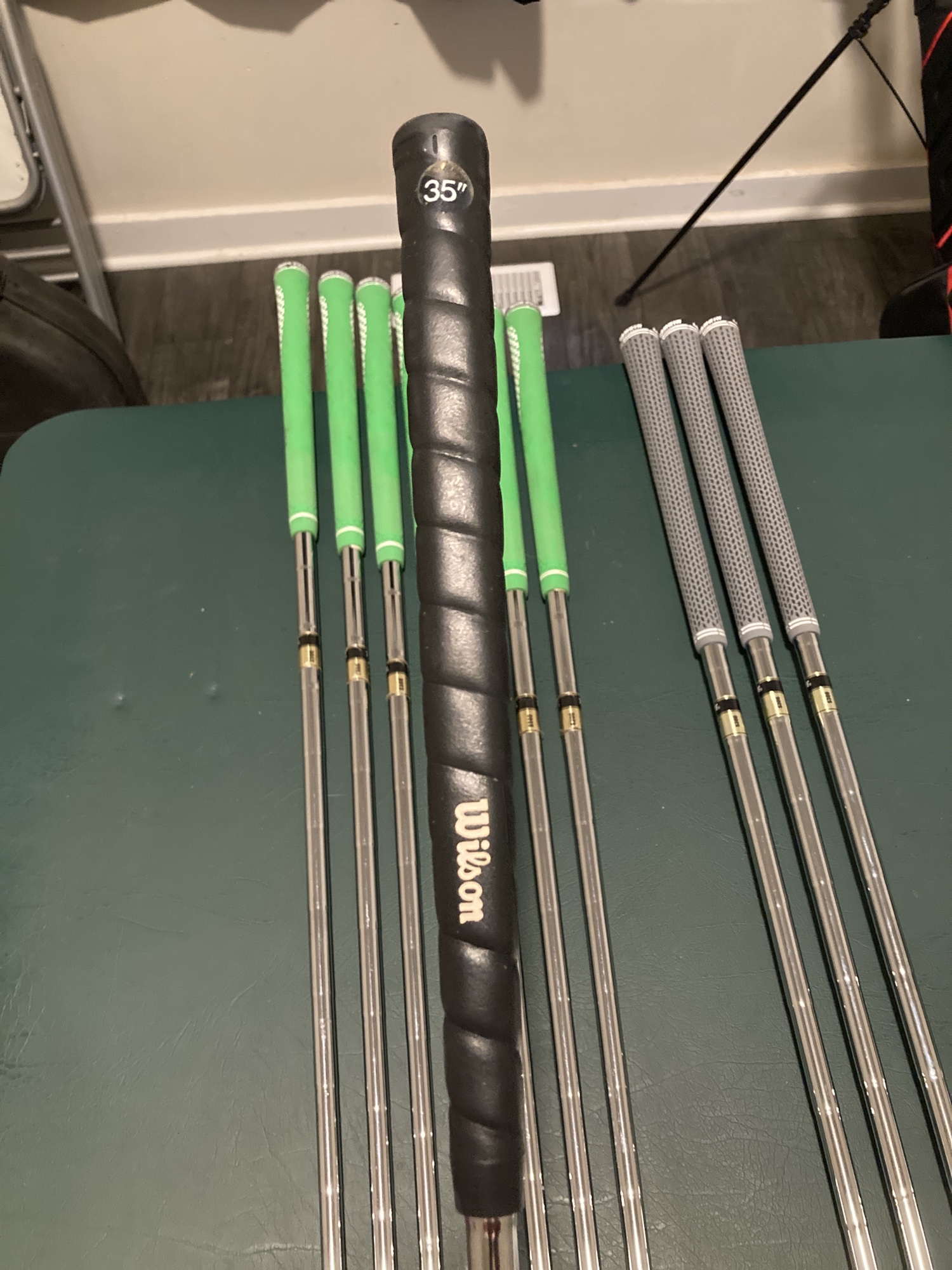 The Wilson 8802 Putter 35” | SidelineSwap