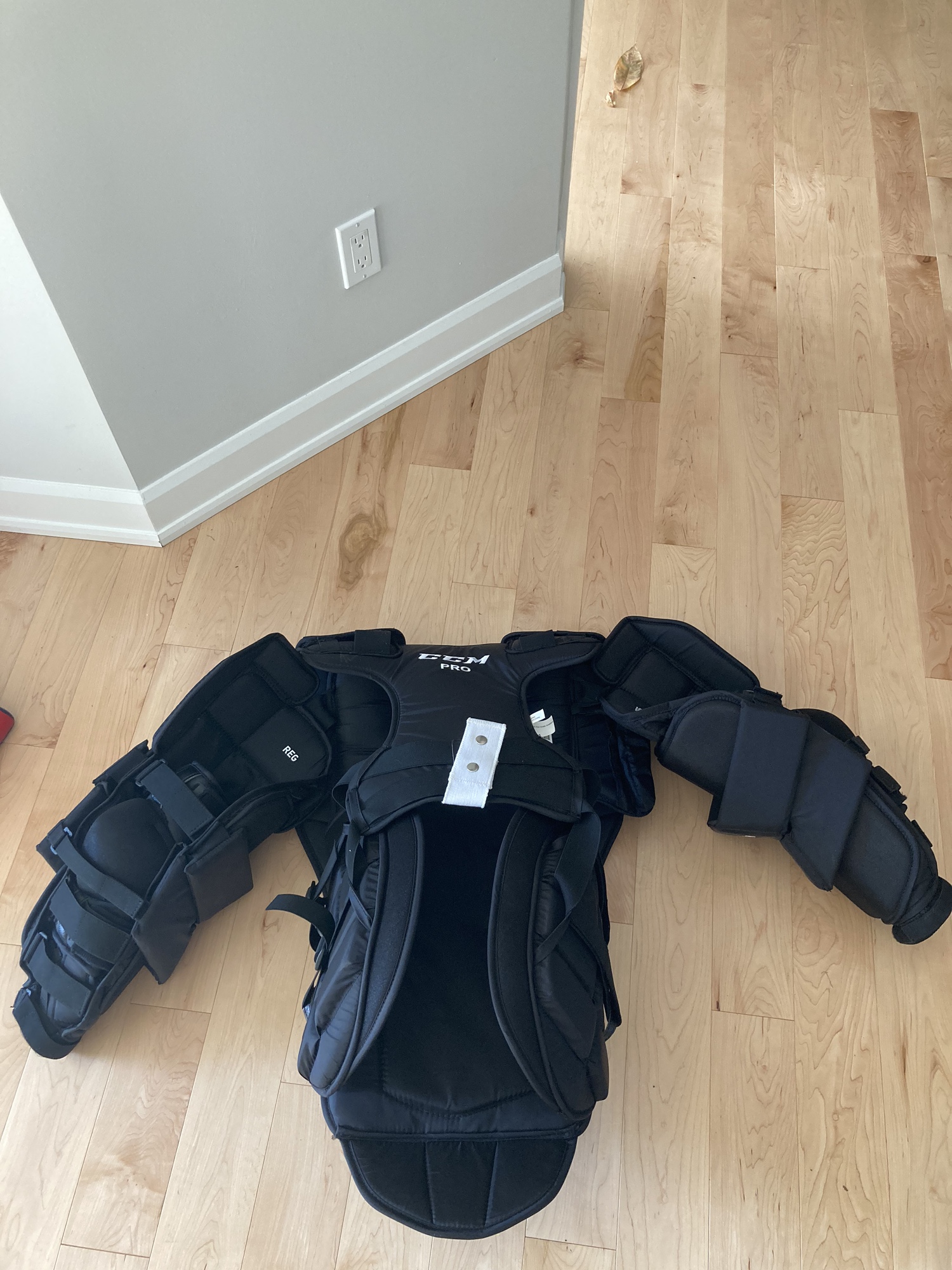 New Medium CCM Pro Stock Premier Pro Goalie Chest Protector | SidelineSwap