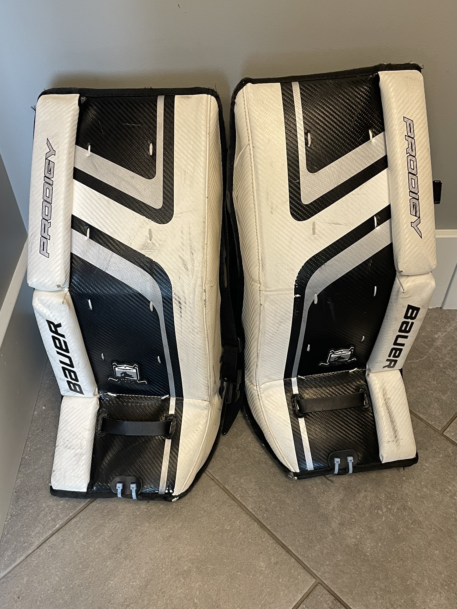 Used Bauer Prodigy 24” Goalie Lower Leg Pads | SidelineSwap