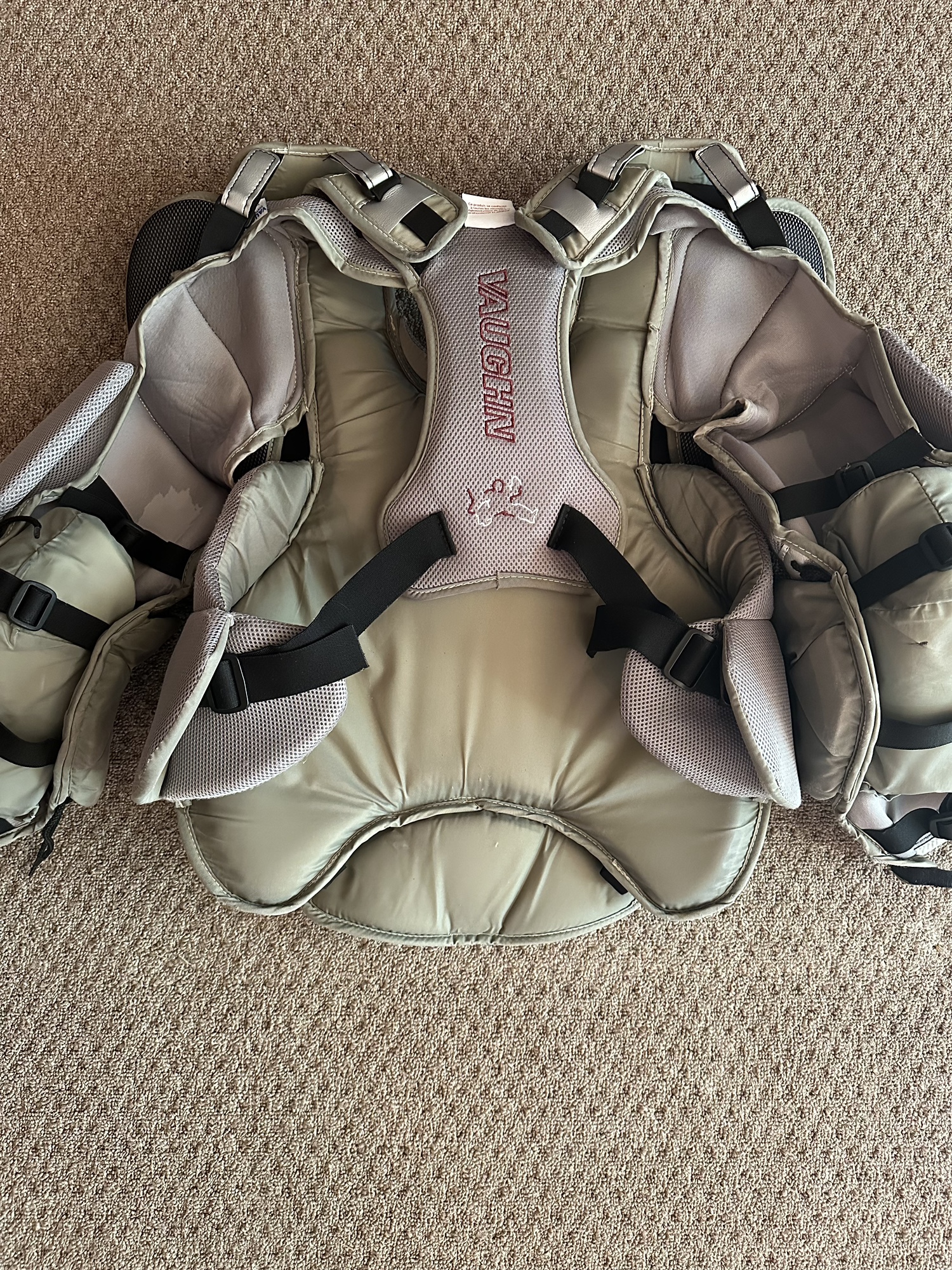 Vaughn Pro Stock Velocity VE8 Pro Goalie Chest Protector | SidelineSwap