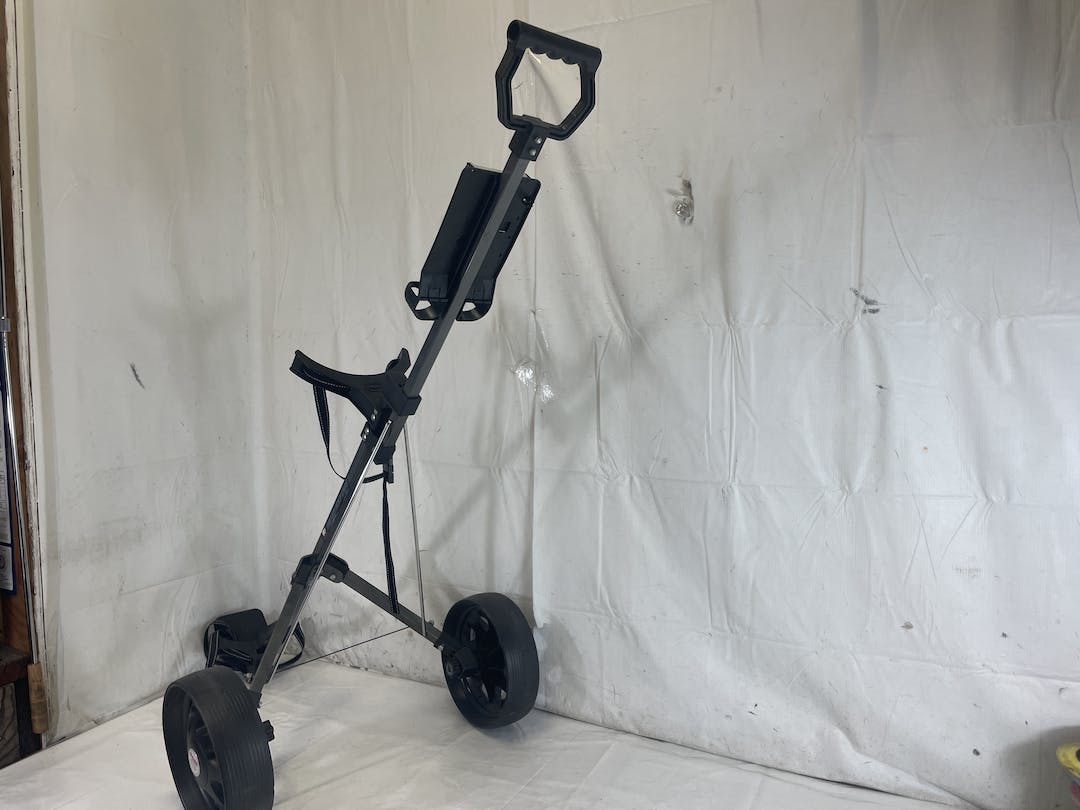 Used Hippo Deluxe Golf Cart 2-wheel Golf Pull Cart | SidelineSwap