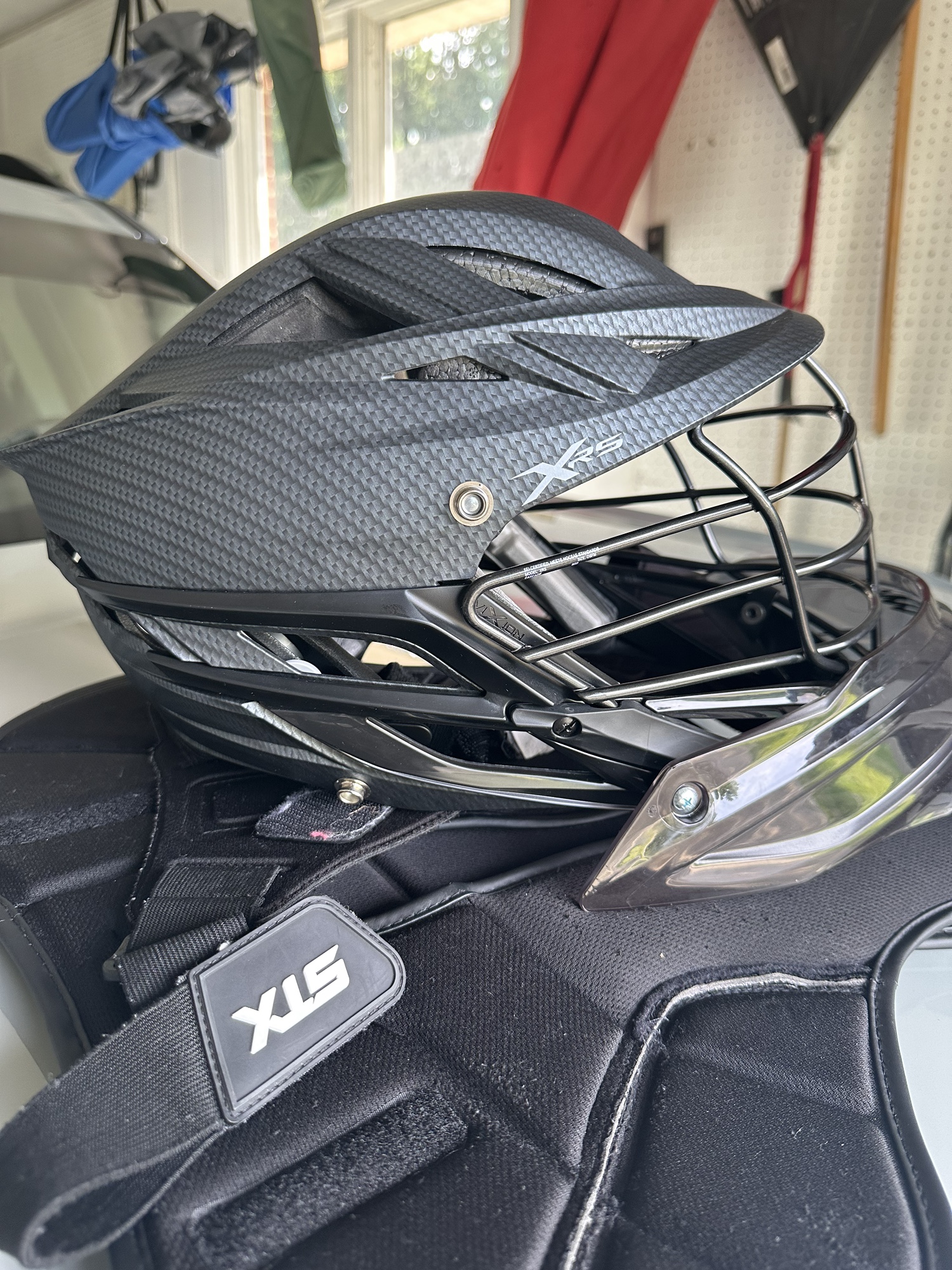 New Goalie Cascade XRS Helmet | SidelineSwap