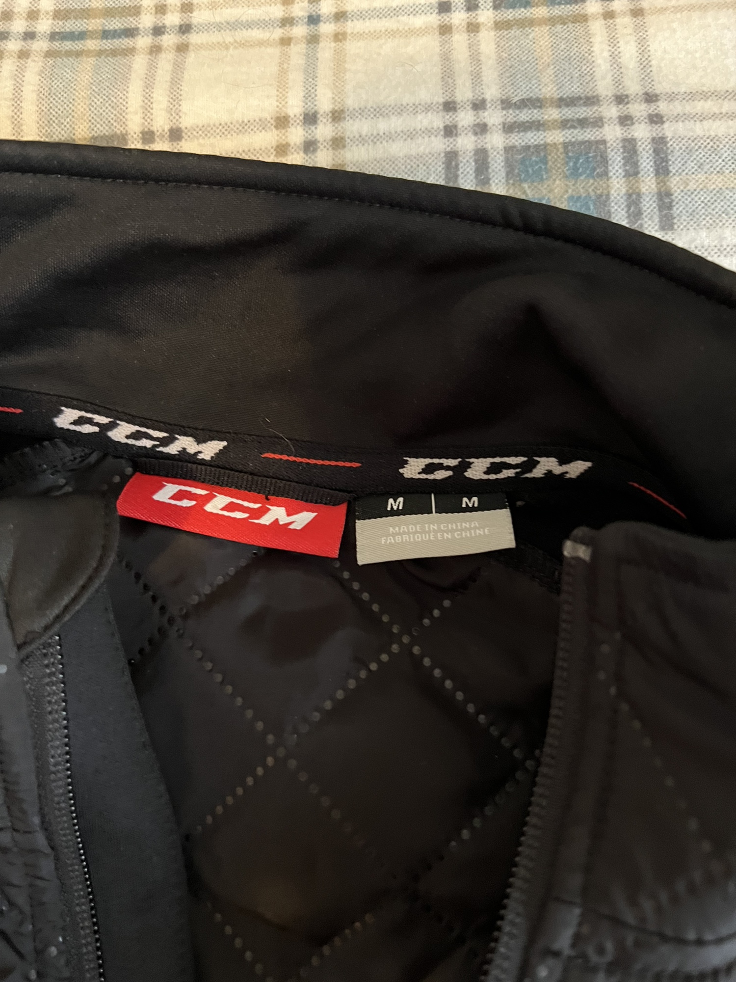 Black Used Medium CCM Jacket - Junior Fuel | SidelineSwap