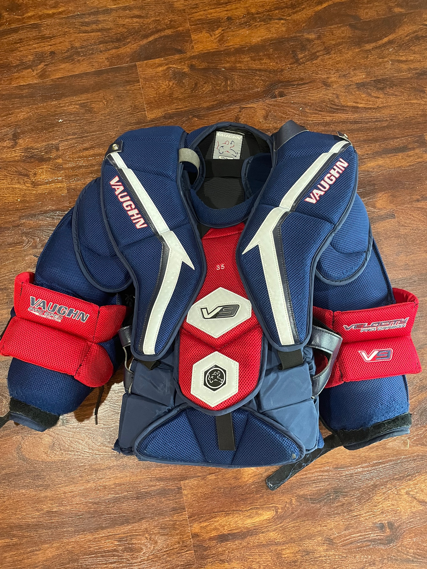 Vaughn Velocity V9 Goalie Chest Protector | SidelineSwap